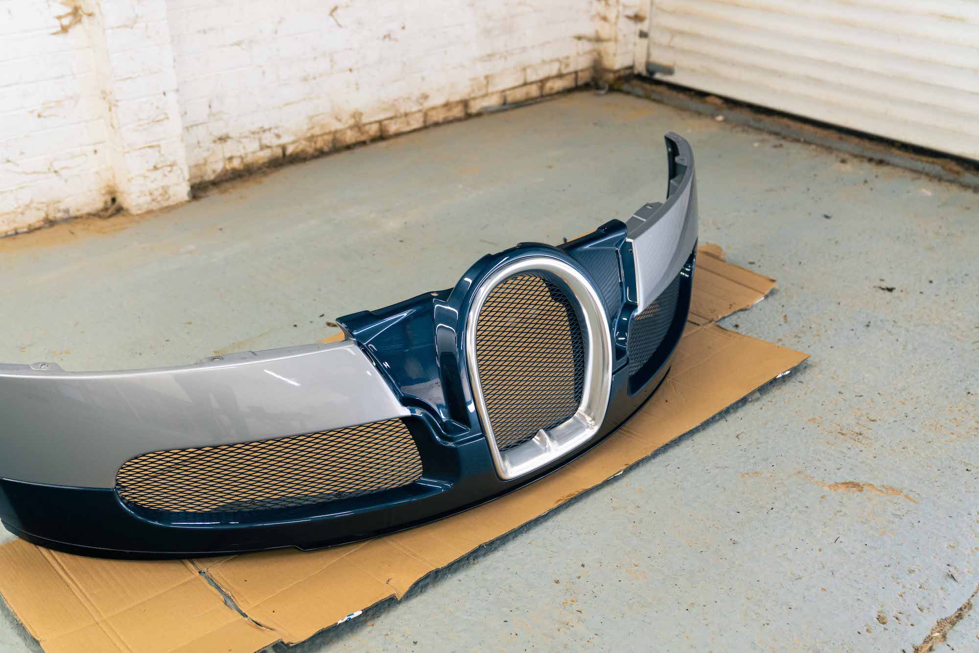 Bugatti Veyron Body Parts and Exhaust for sale by auction in London ...