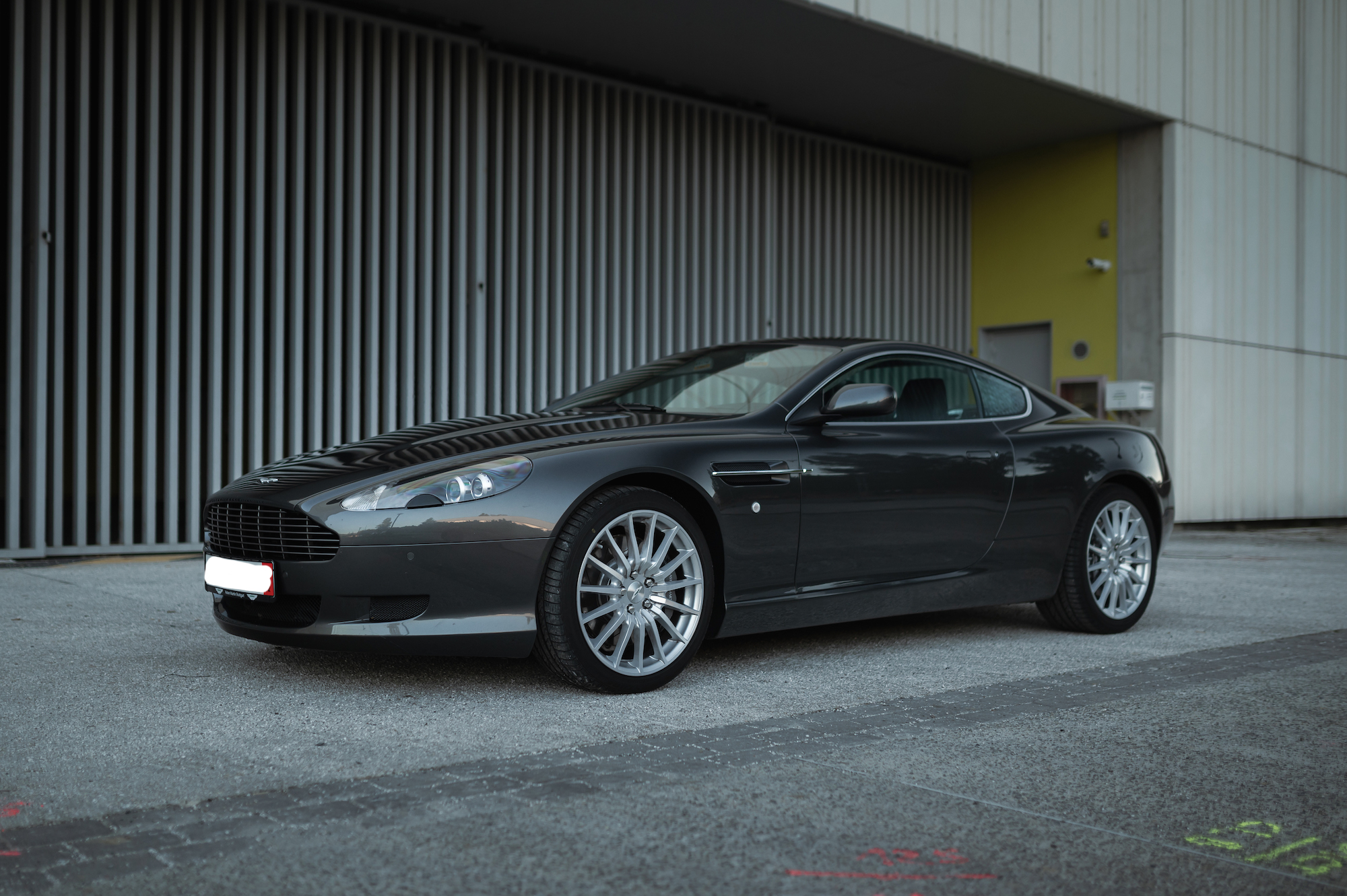 2007 Aston Martin DB9 - Manual - 18,000 KM for sale by auction in ...