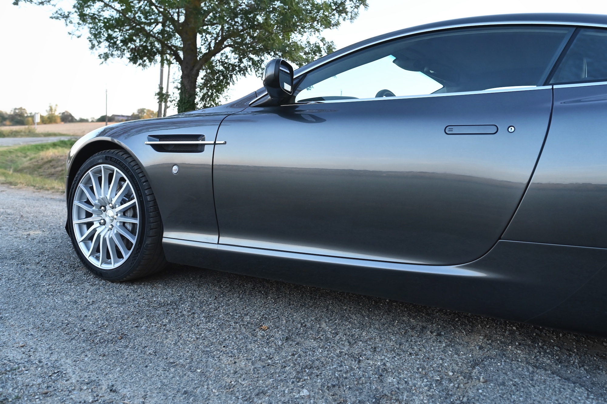 2007 Aston Martin DB9 - Manual - 18,000 KM for sale by auction in ...