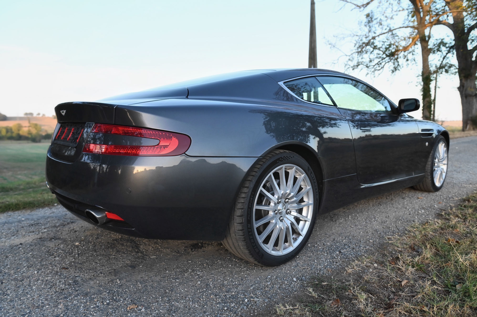 2007 Aston Martin DB9 - Manual - 18,000 KM for sale by auction in ...