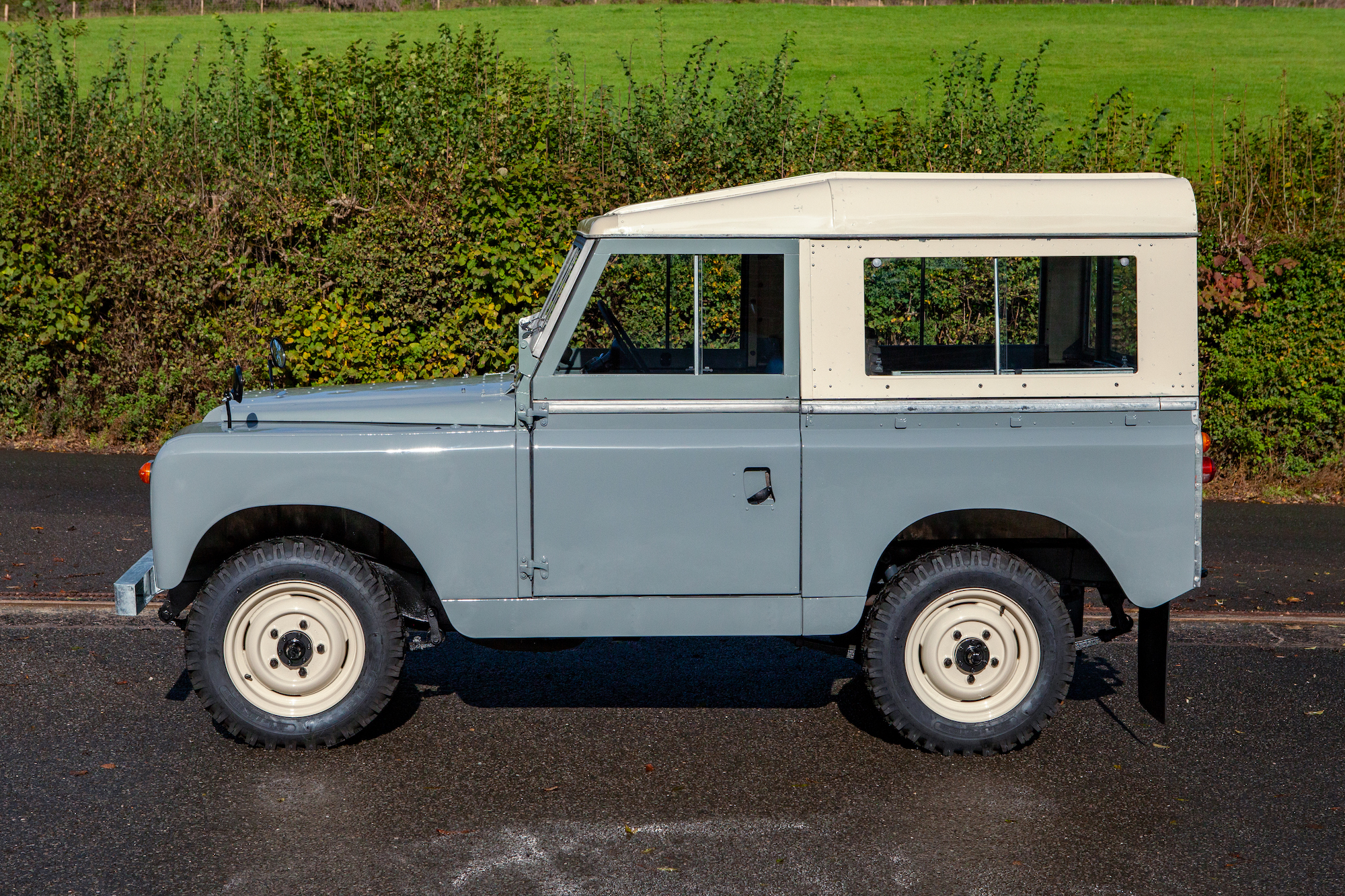 1964 Land Rover Series IIA 88" for sale by auction in Exeter, Devon ...