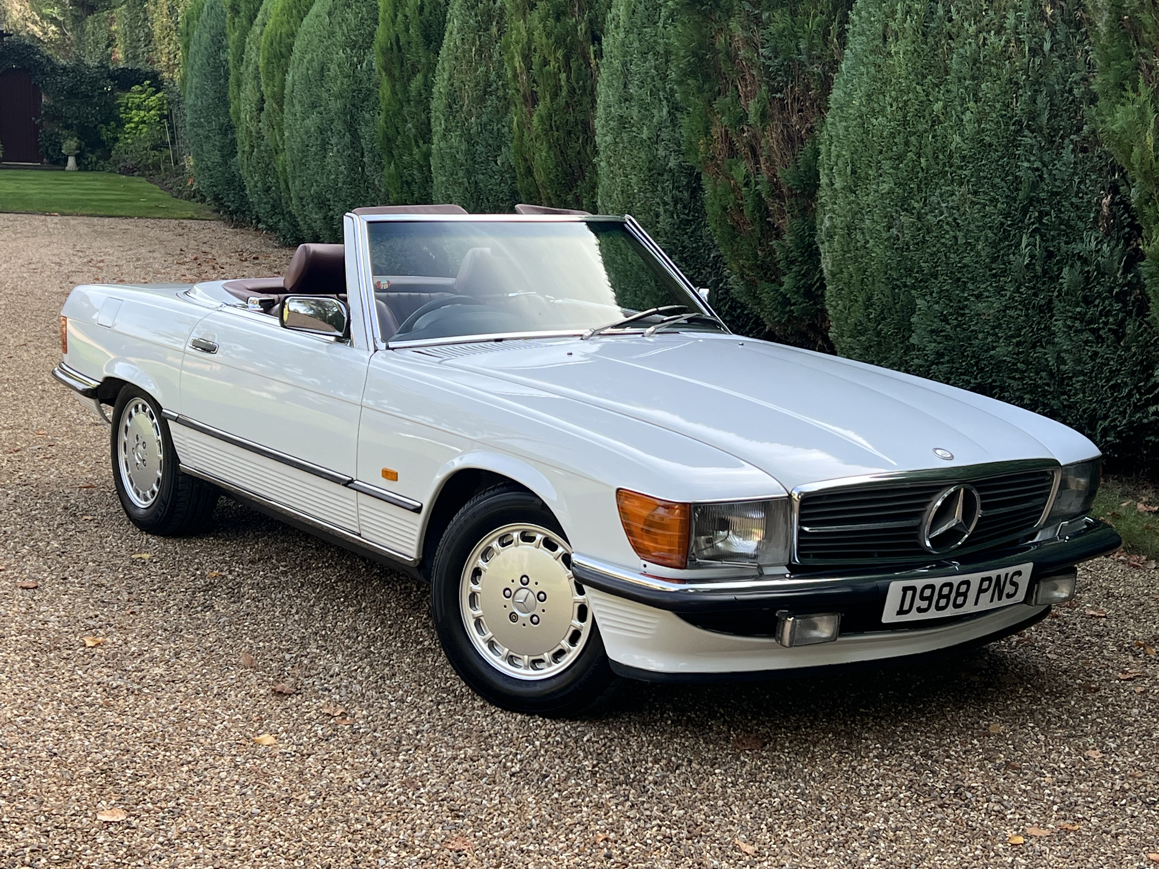 1987 Mercedes-Benz (R107) 420 SL for sale by auction in Weybridge ...