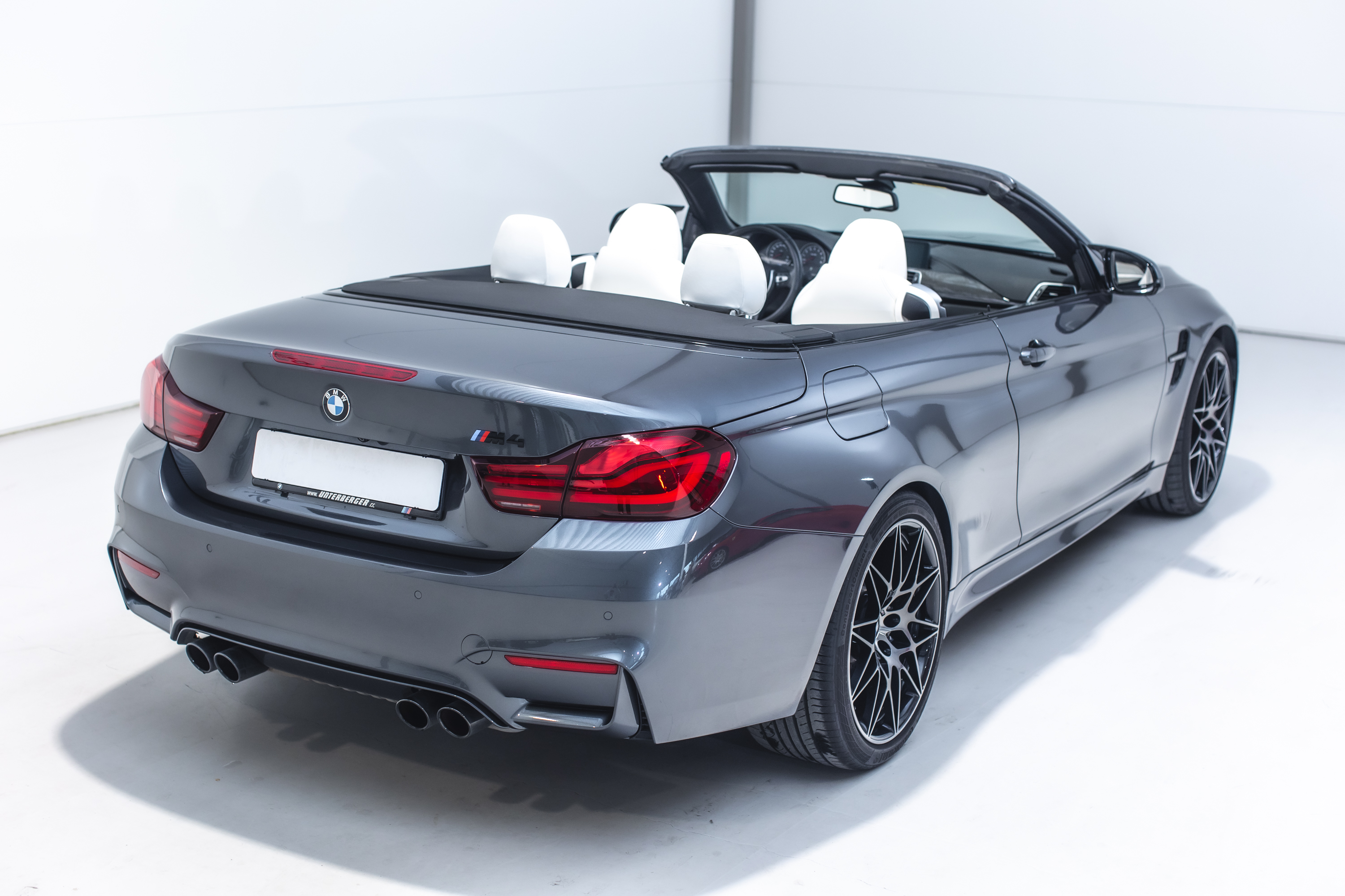 2020 BMW (F83) M4 Convertible for sale by auction in Uppsala, Sweden