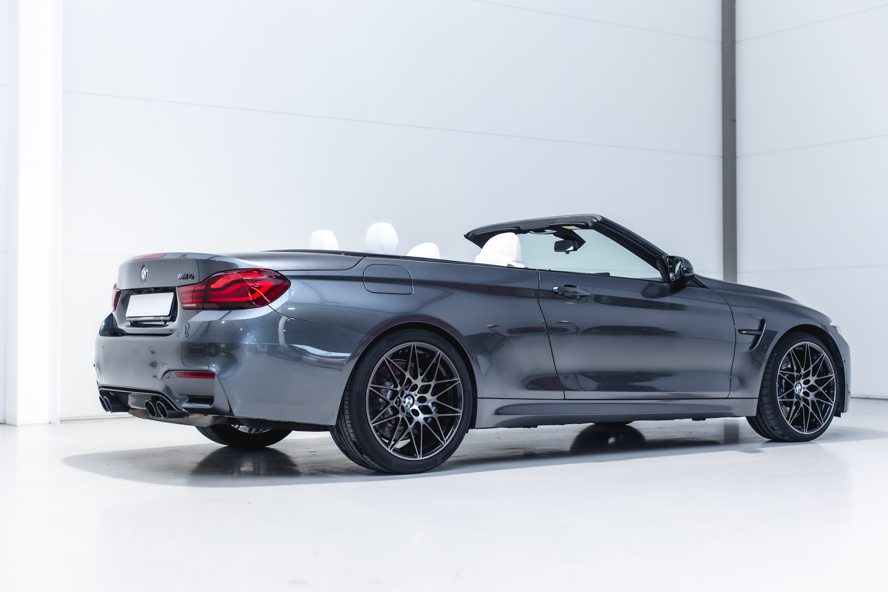 2020 BMW (F83) M4 Convertible for sale by auction in Uppsala, Sweden