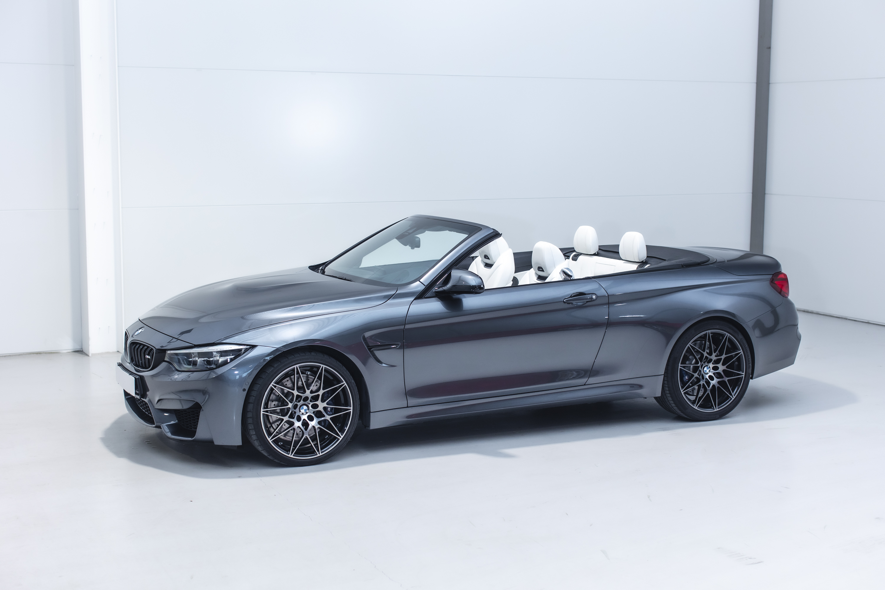 2020 BMW (F83) M4 Convertible for sale by auction in Uppsala, Sweden
