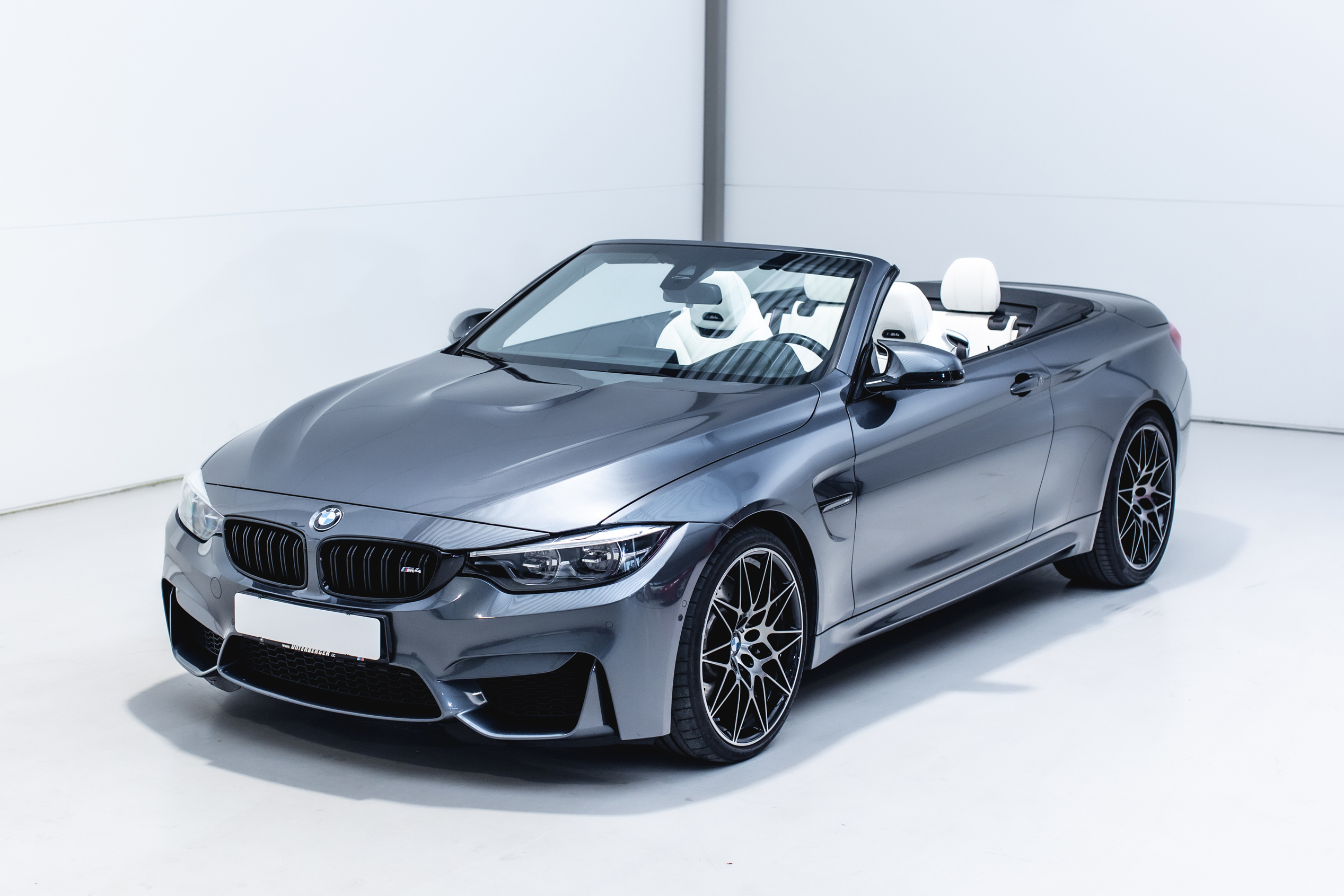 2020 BMW (F83) M4 Convertible for sale by auction in Uppsala, Sweden