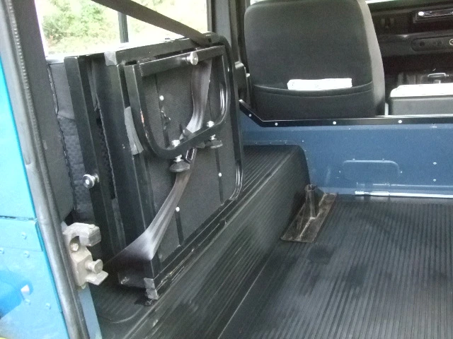 2004 Land Rover Defender 90 300 TDI for sale by classified listing ...