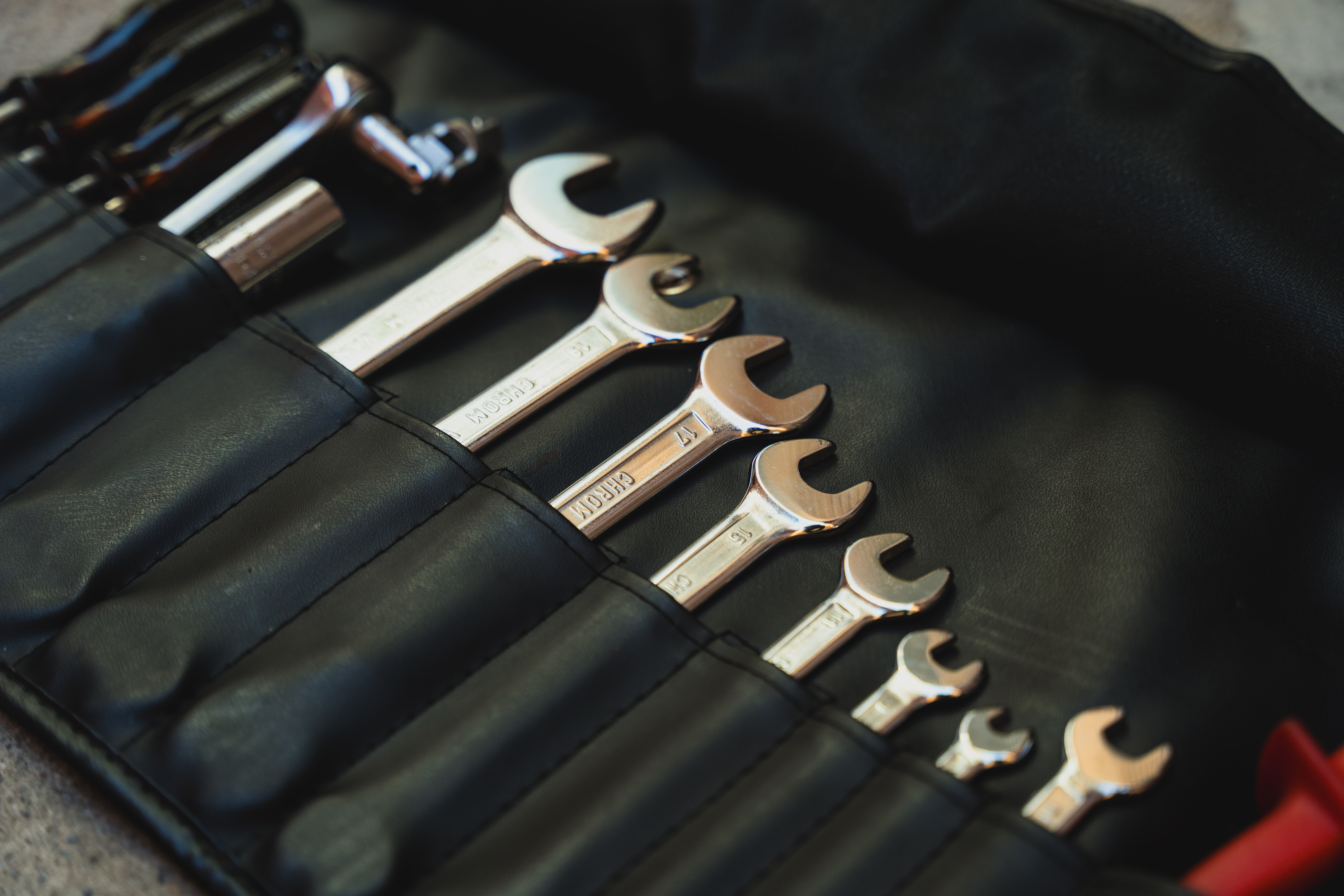 Ferrari Testarossa / 328 Tool Kit for sale by auction in Alpes ...
