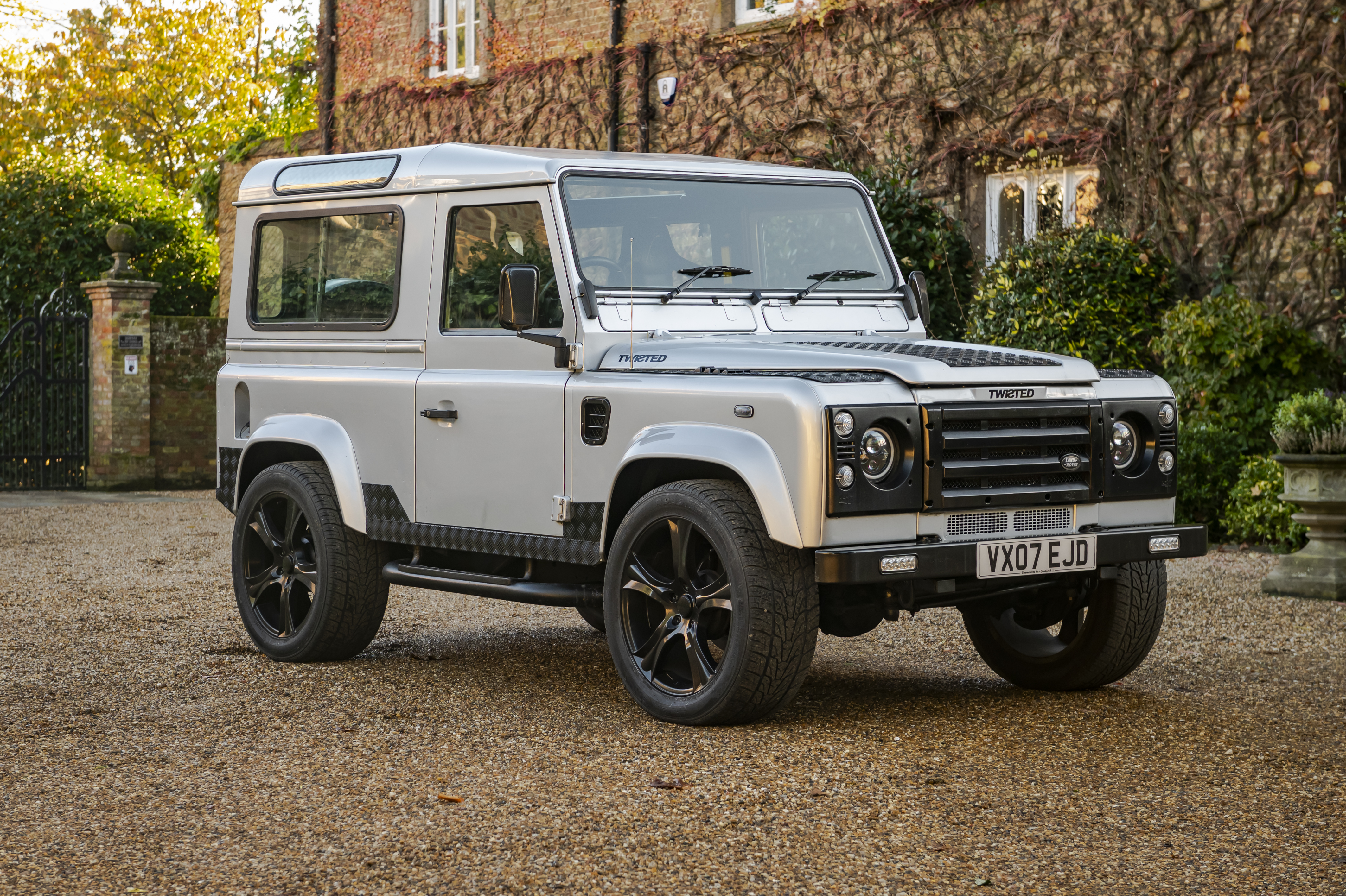 2007 Land Rover Defender 90 TD5 Station Wagon - Twisted Upgrades for ...