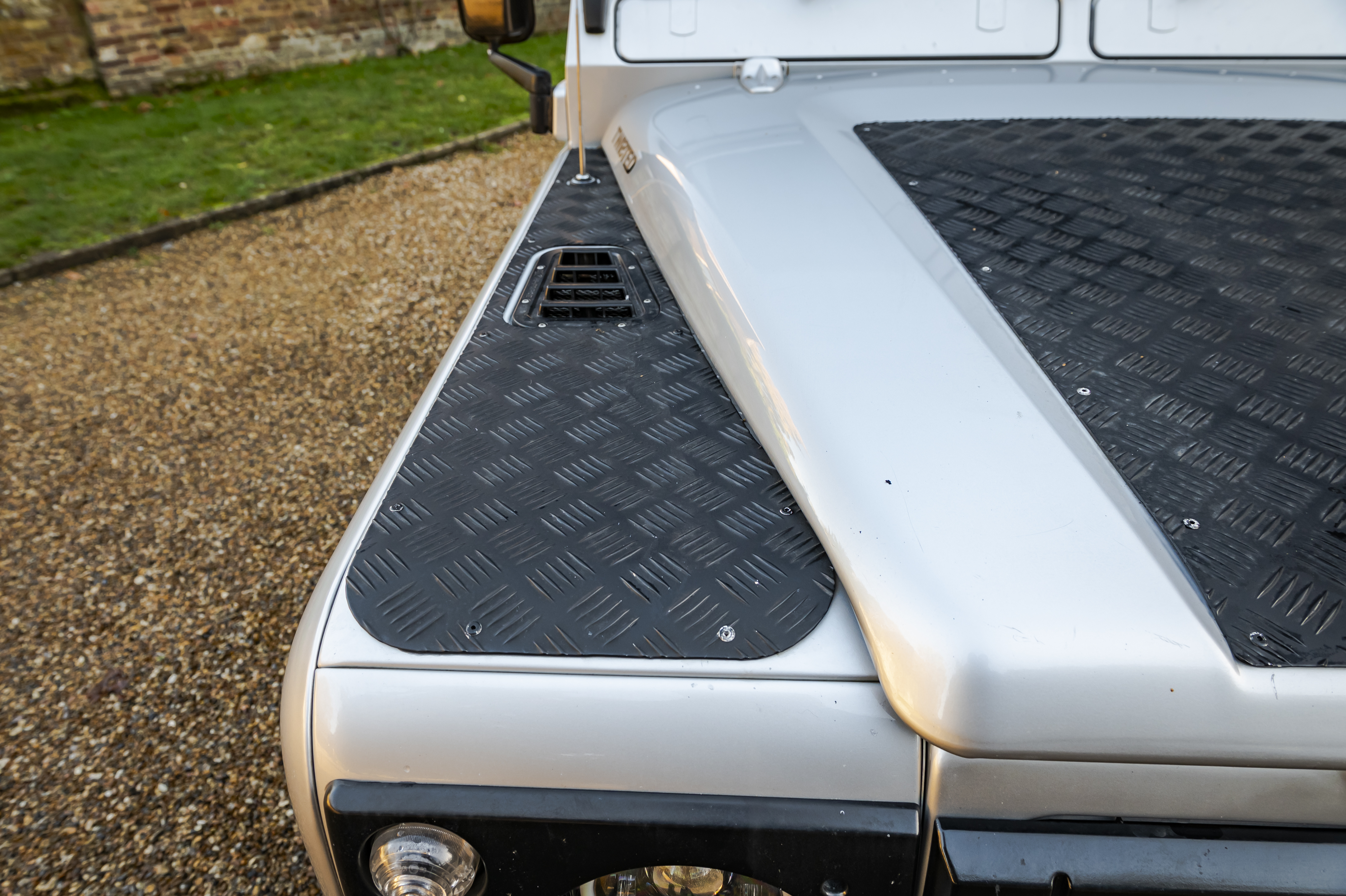 2007 Land Rover Defender 90 TD5 Station Wagon - Twisted Upgrades for ...