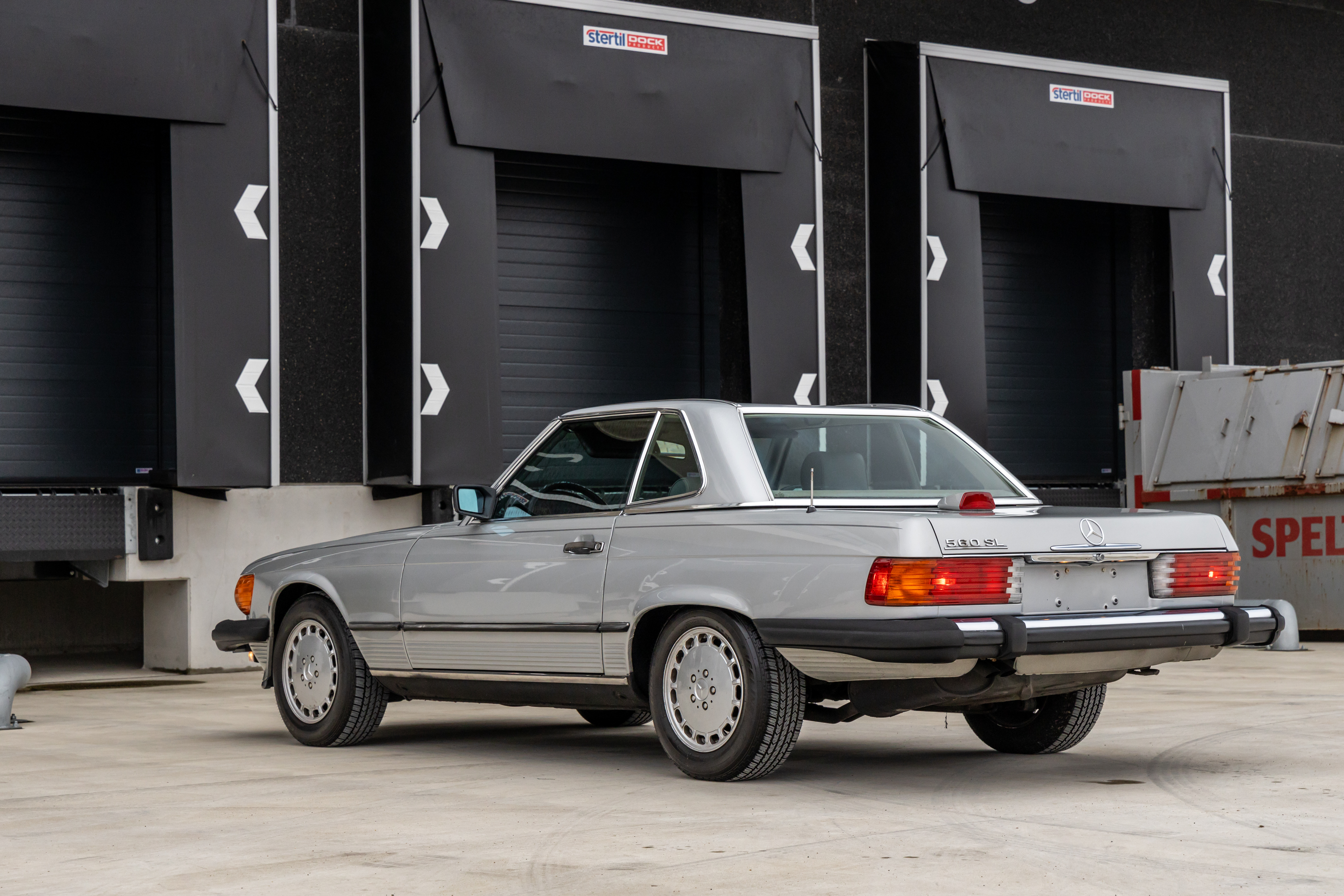 1987 Mercedes-Benz (R107) 560SL for sale in Bleiswijk, Netherlands