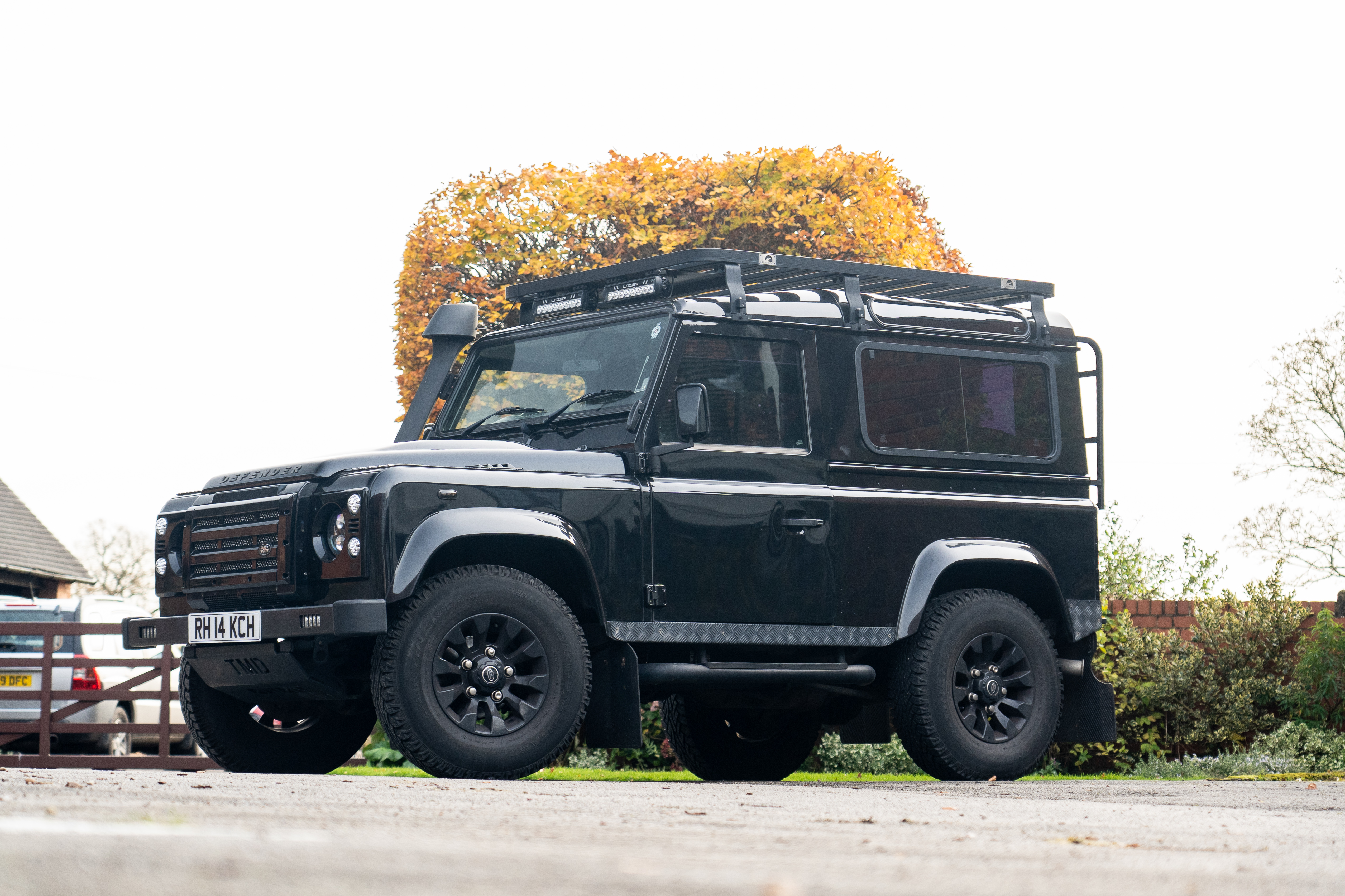 2014 Land Rover Defender 90 XS Station Wagon for sale by auction in ...