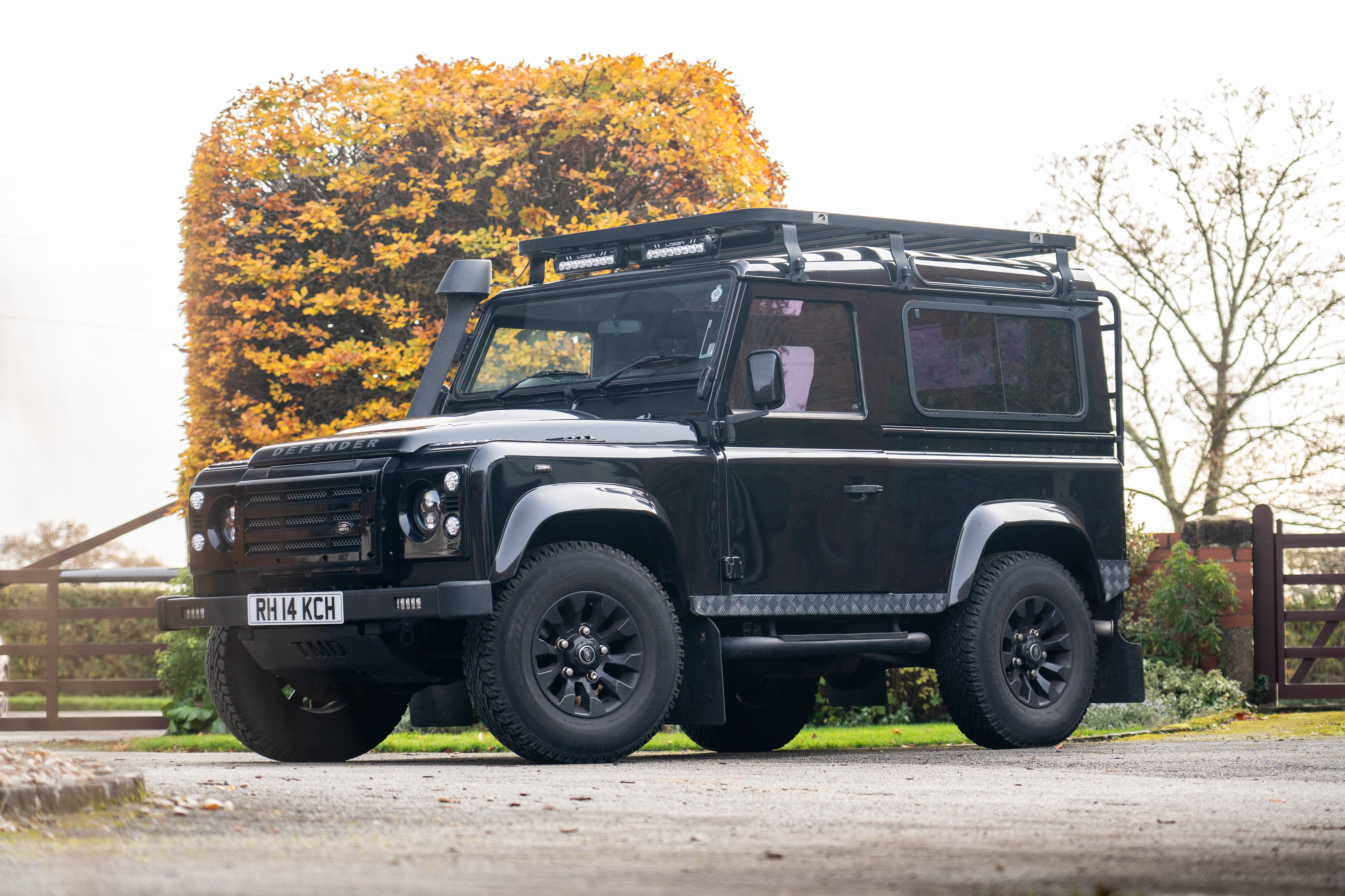 2014 Land Rover Defender 90 XS Station Wagon for sale by auction in ...