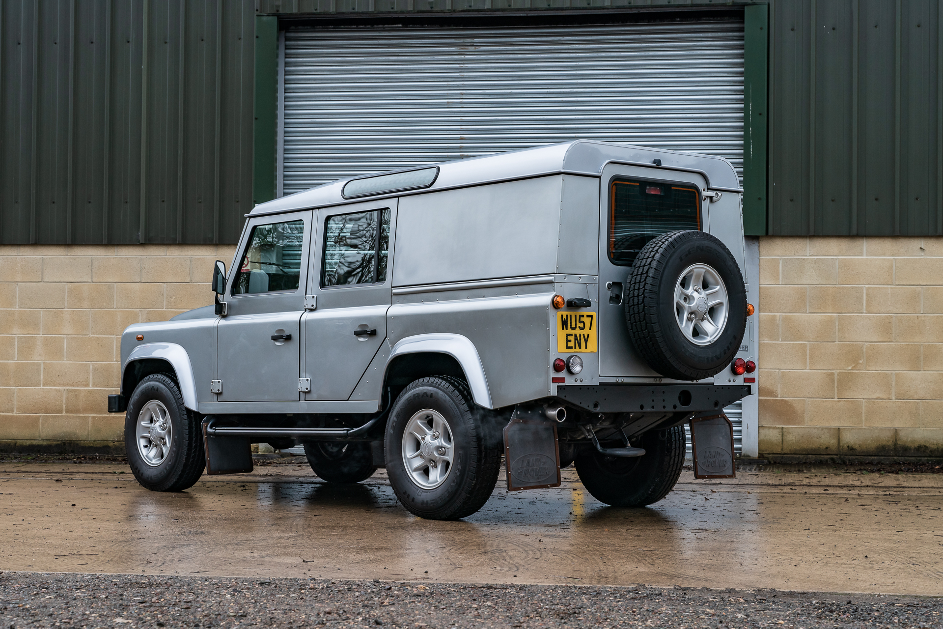 2007 Land Rover Defender 110 Utility - 4,436 KM for sale by auction in ...