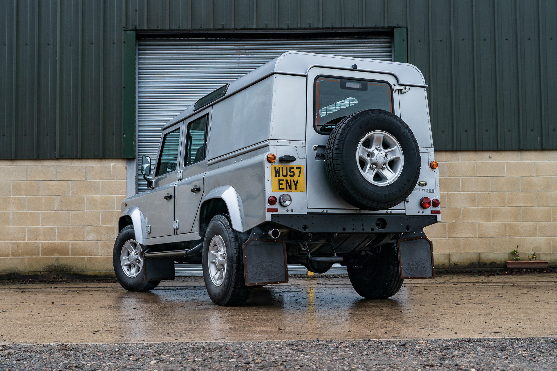 2007 Land Rover Defender 110 Utility - 4,436 KM for sale by auction in ...