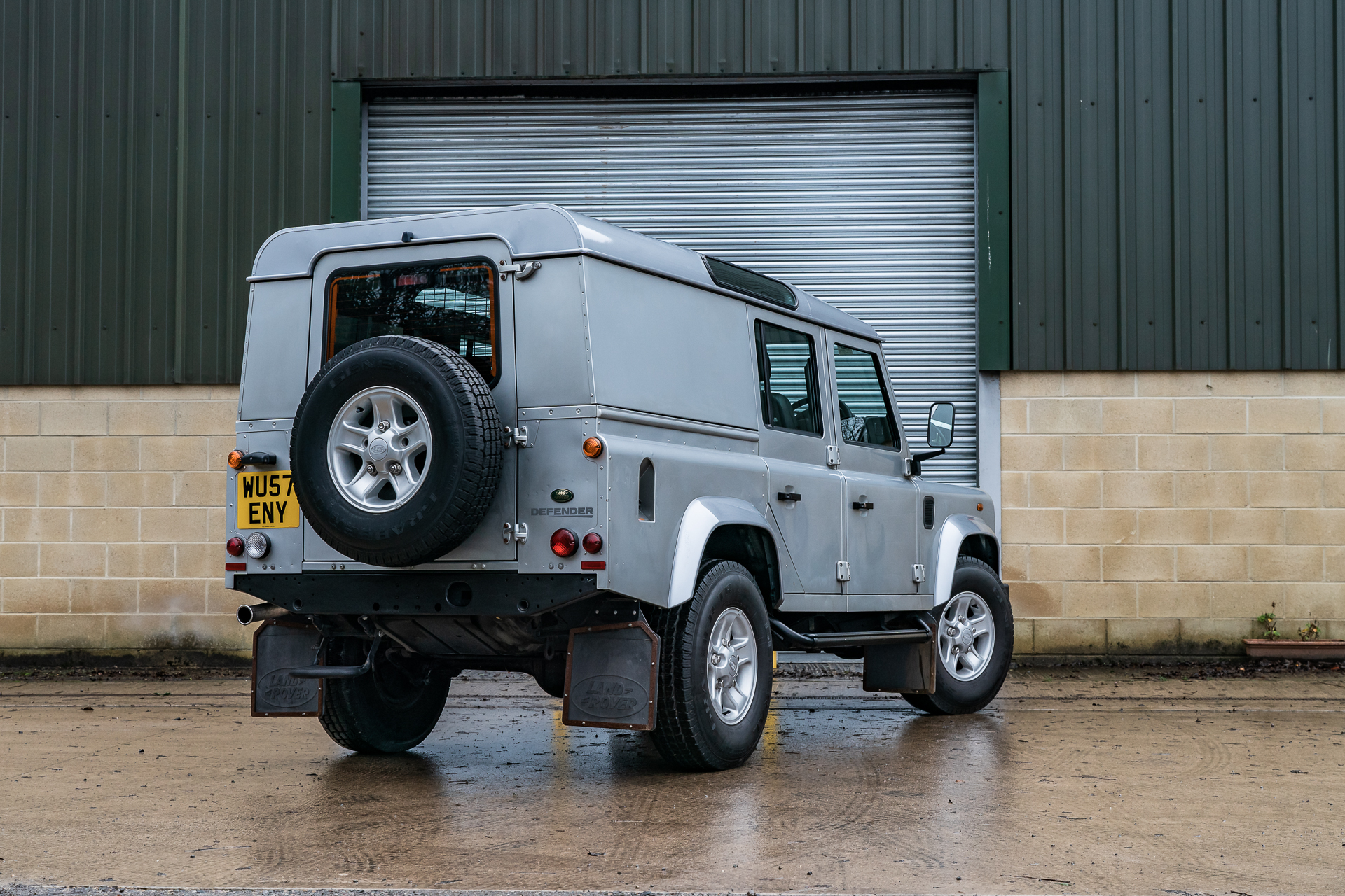 2007 Land Rover Defender 110 Utility - 4,436 KM for sale by auction in ...