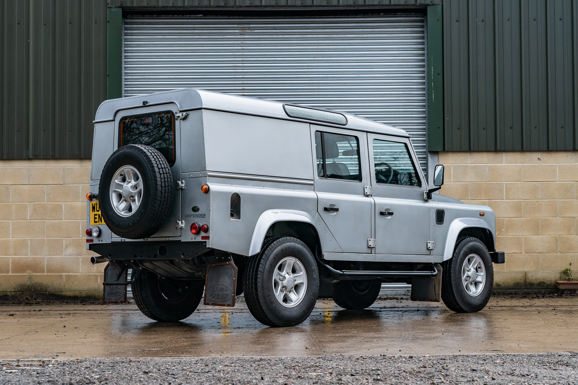 2007 Land Rover Defender 110 Utility - 4,436 KM for sale by auction in ...