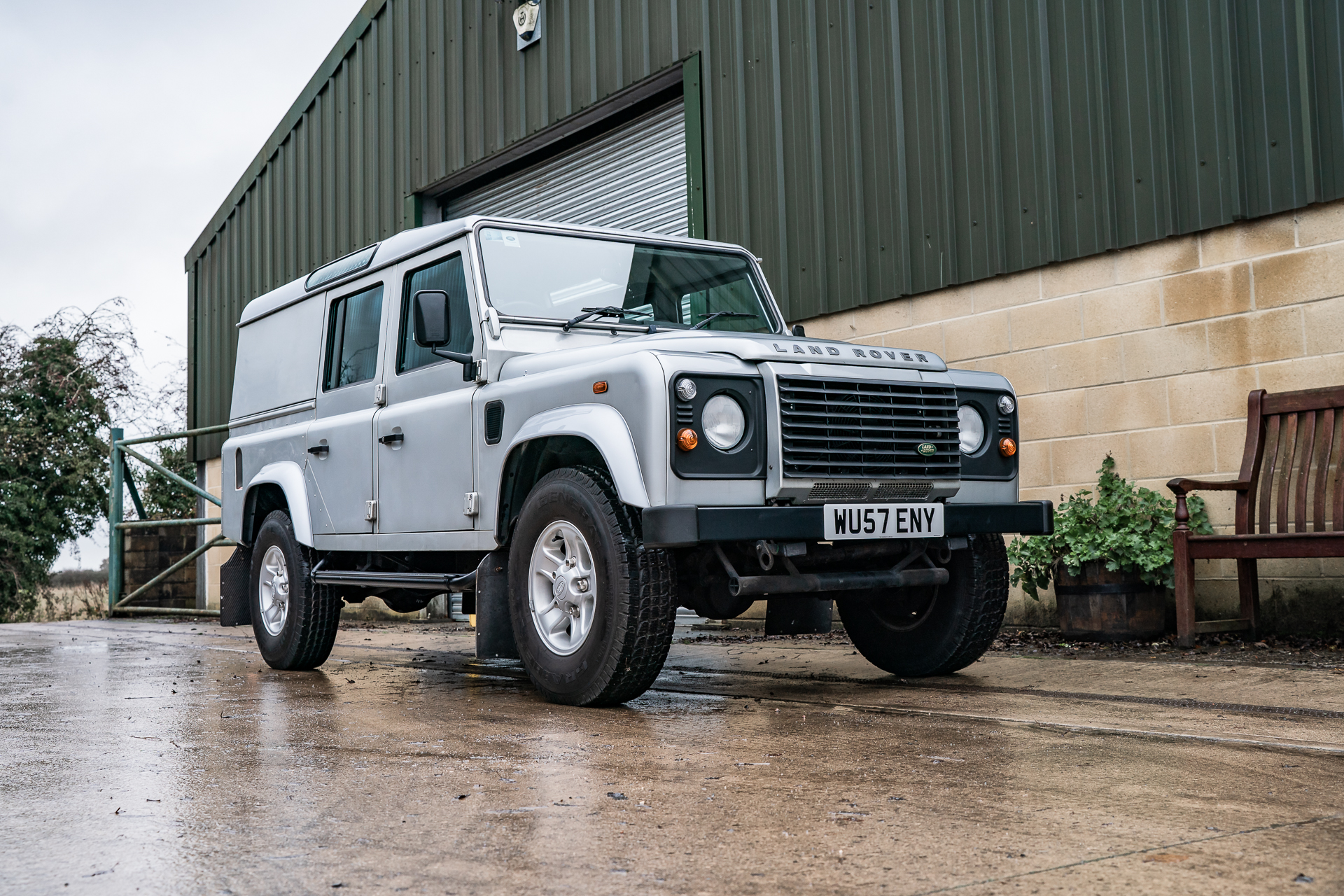 2007 Land Rover Defender 110 Utility - 4,436 KM for sale by auction in ...