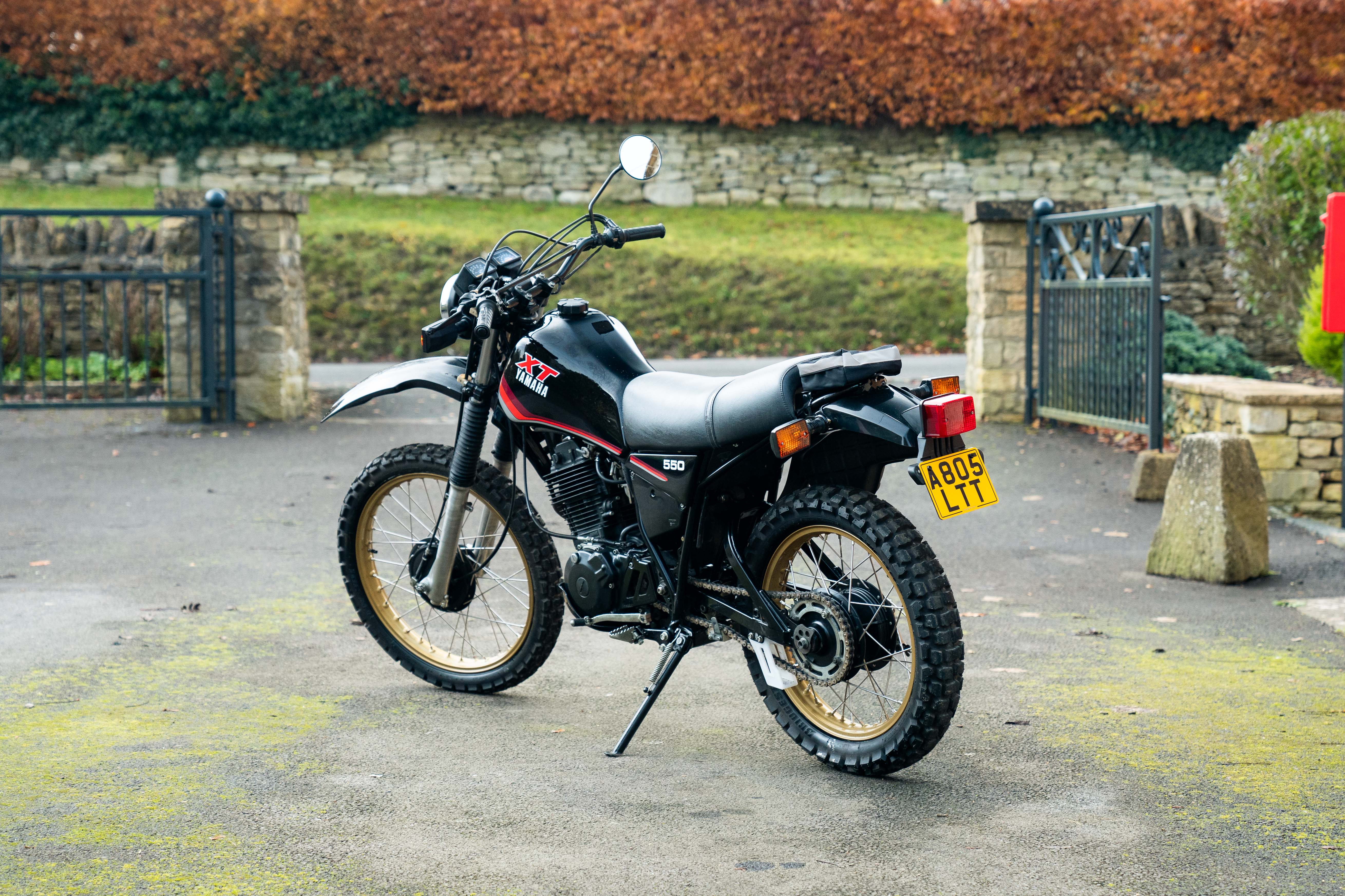 1983 Yamaha XT 550 for sale by auction in Burford, Oxfordshire, United ...