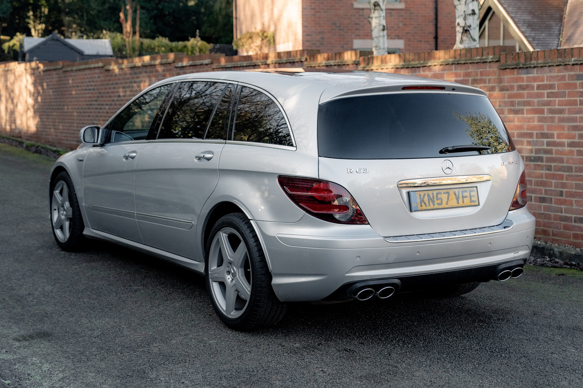 2007 Mercedes-Benz R63 AMG for sale by auction in Derby, Derbyshire ...