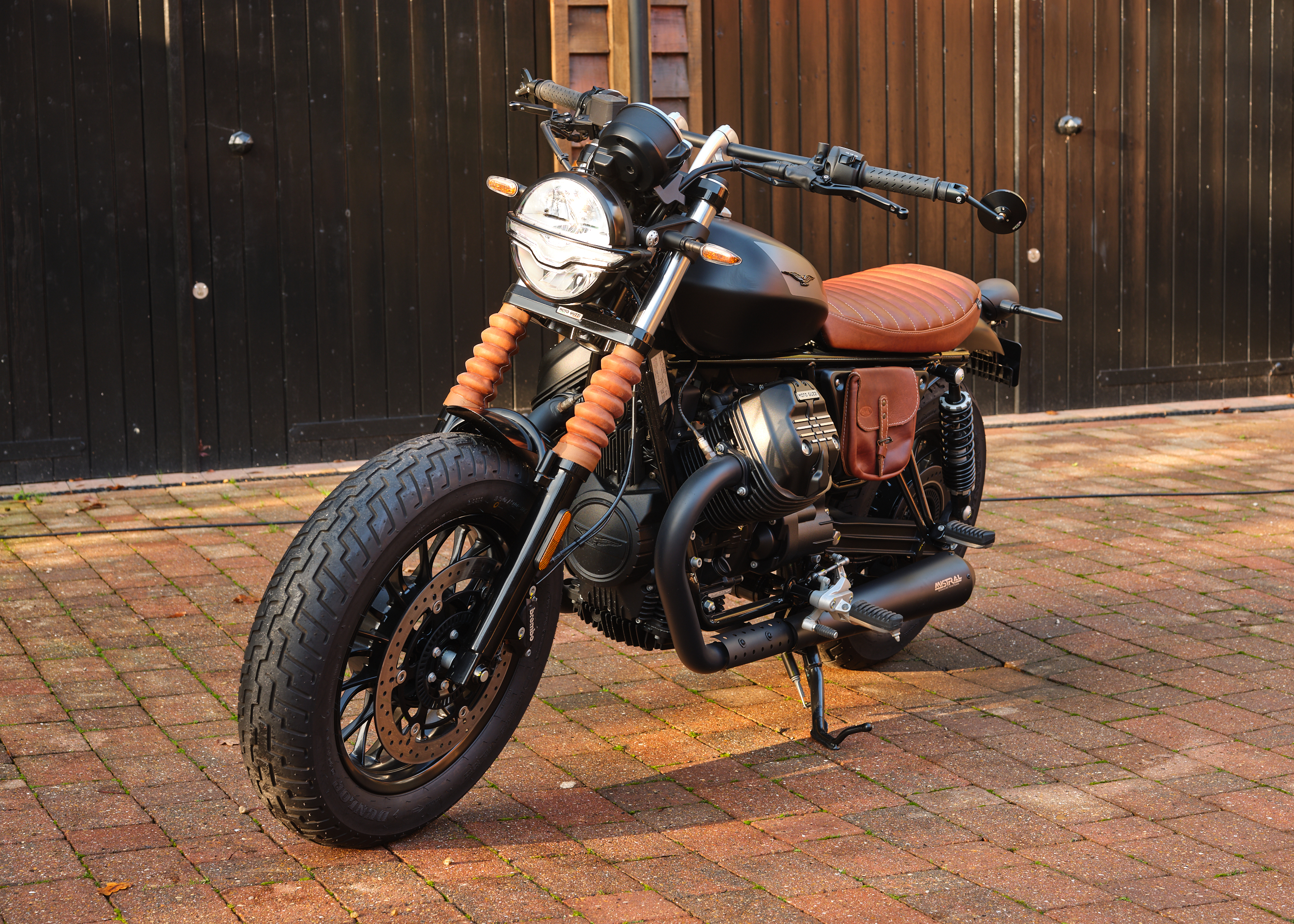 2021 Moto Guzzi V9 Bobber Custom - 98 Miles for sale by auction in ...