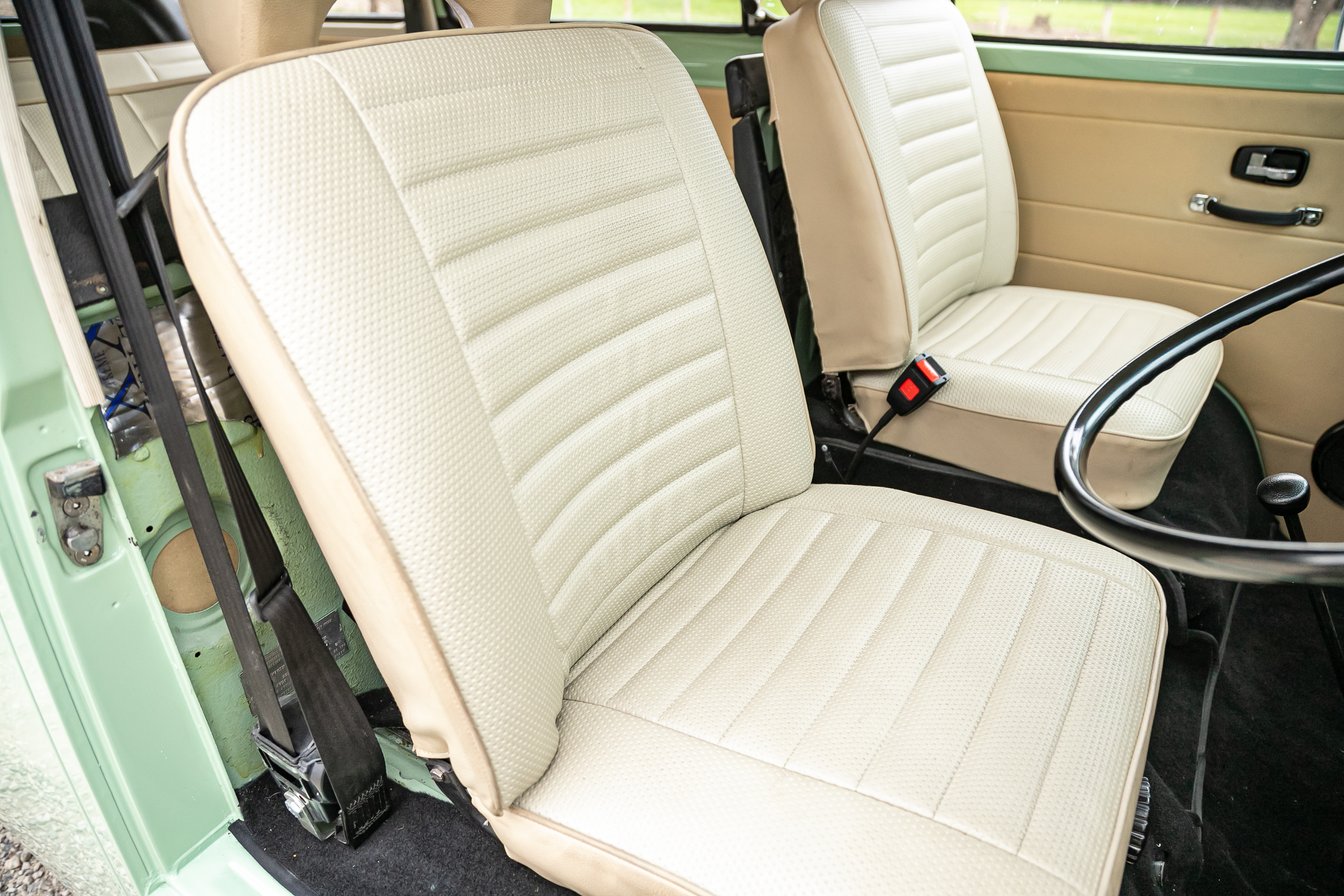 1972 Volkswagen Type 2 (T2) Kombi for sale by auction in Ringwood North ...