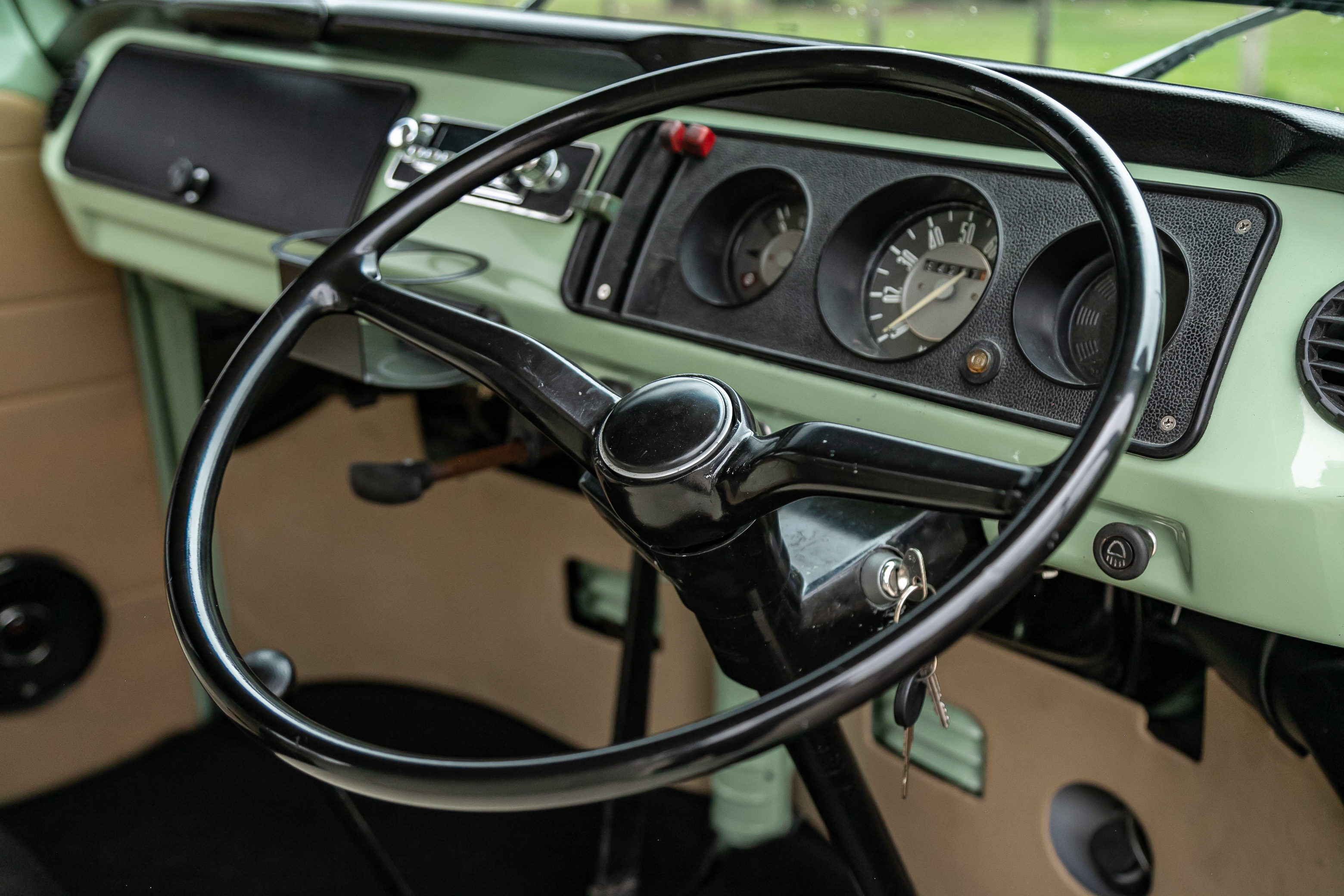 1972 Volkswagen Type 2 (T2) Kombi for sale by auction in Ringwood North ...