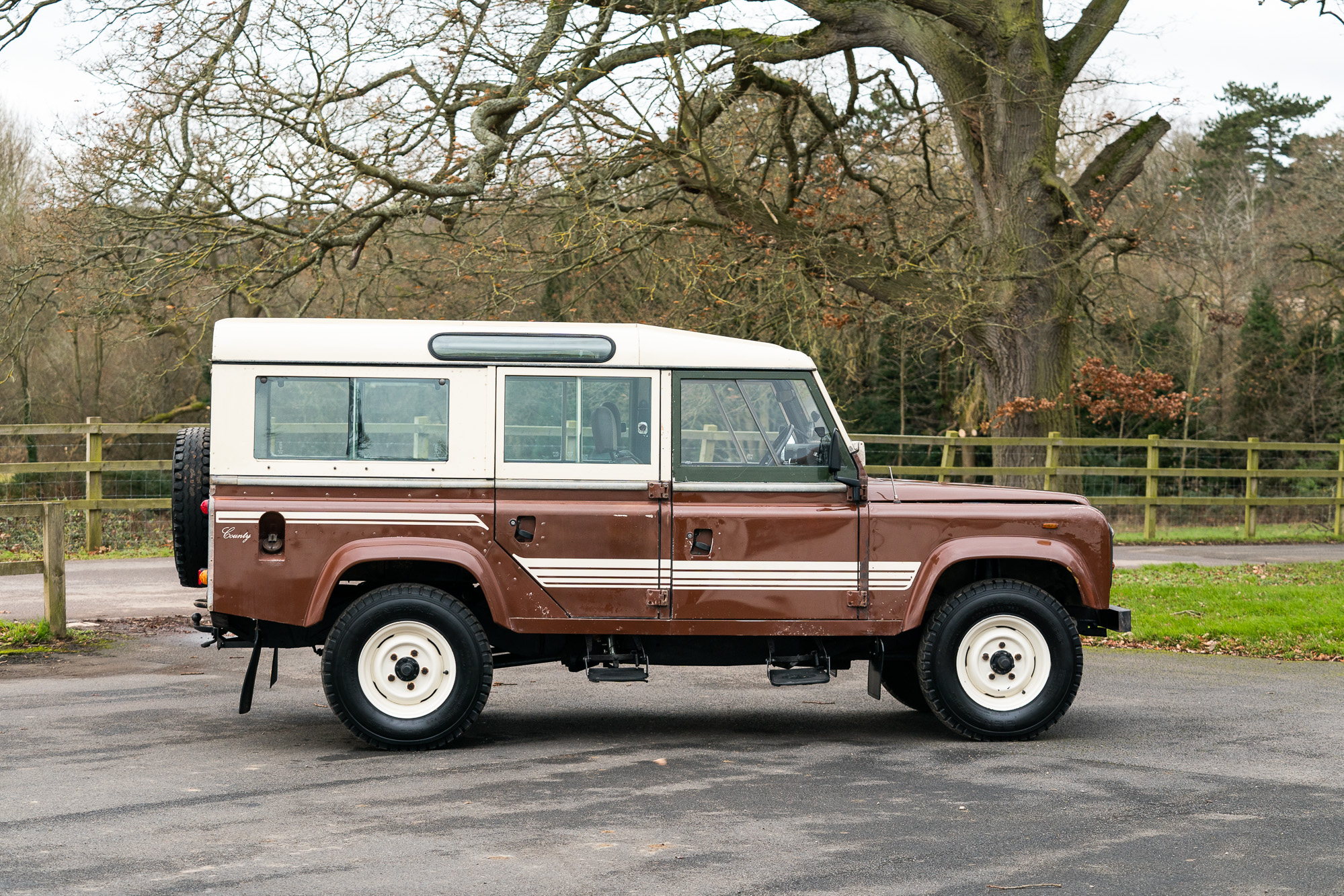 1983 Land Rover 110 County Station Wagon V8 for sale by auction in ...