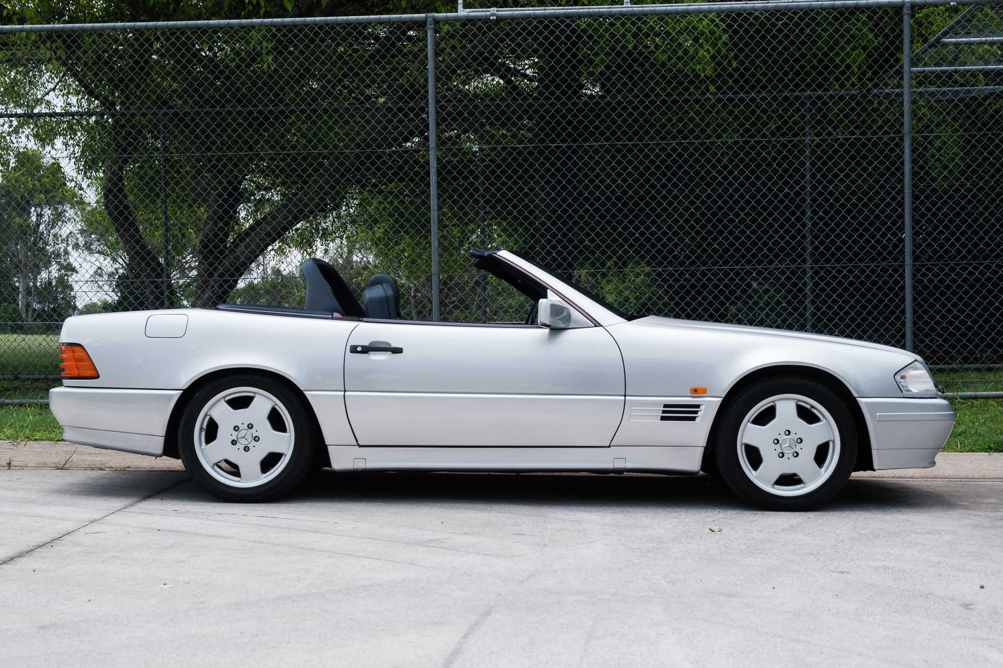 1992 Mercedes-Benz (R129) 500SL for sale by auction in Redland Bay, QLD ...