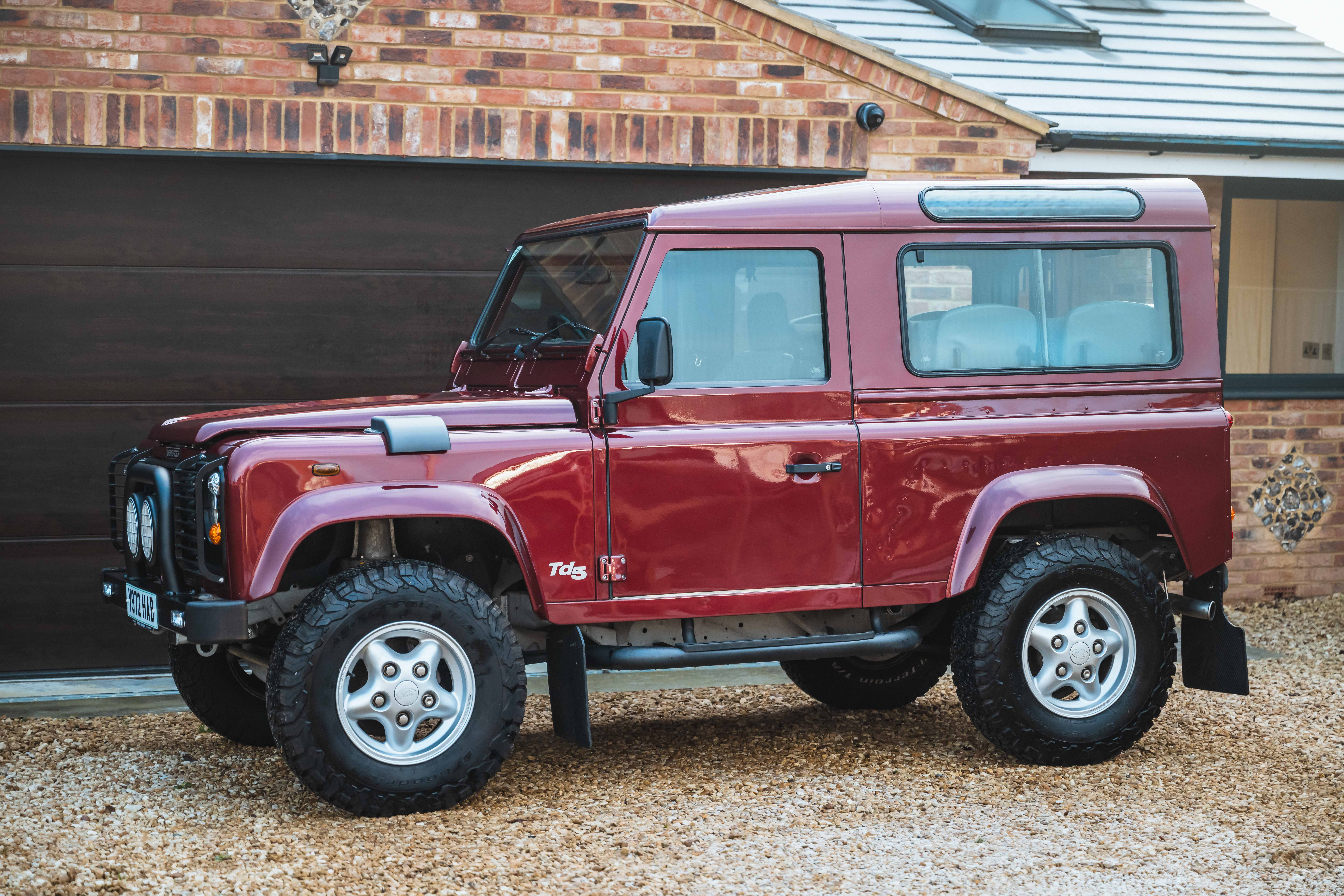 2001 Land Rover Defender 90 TD5 for sale by auction in Wendover ...