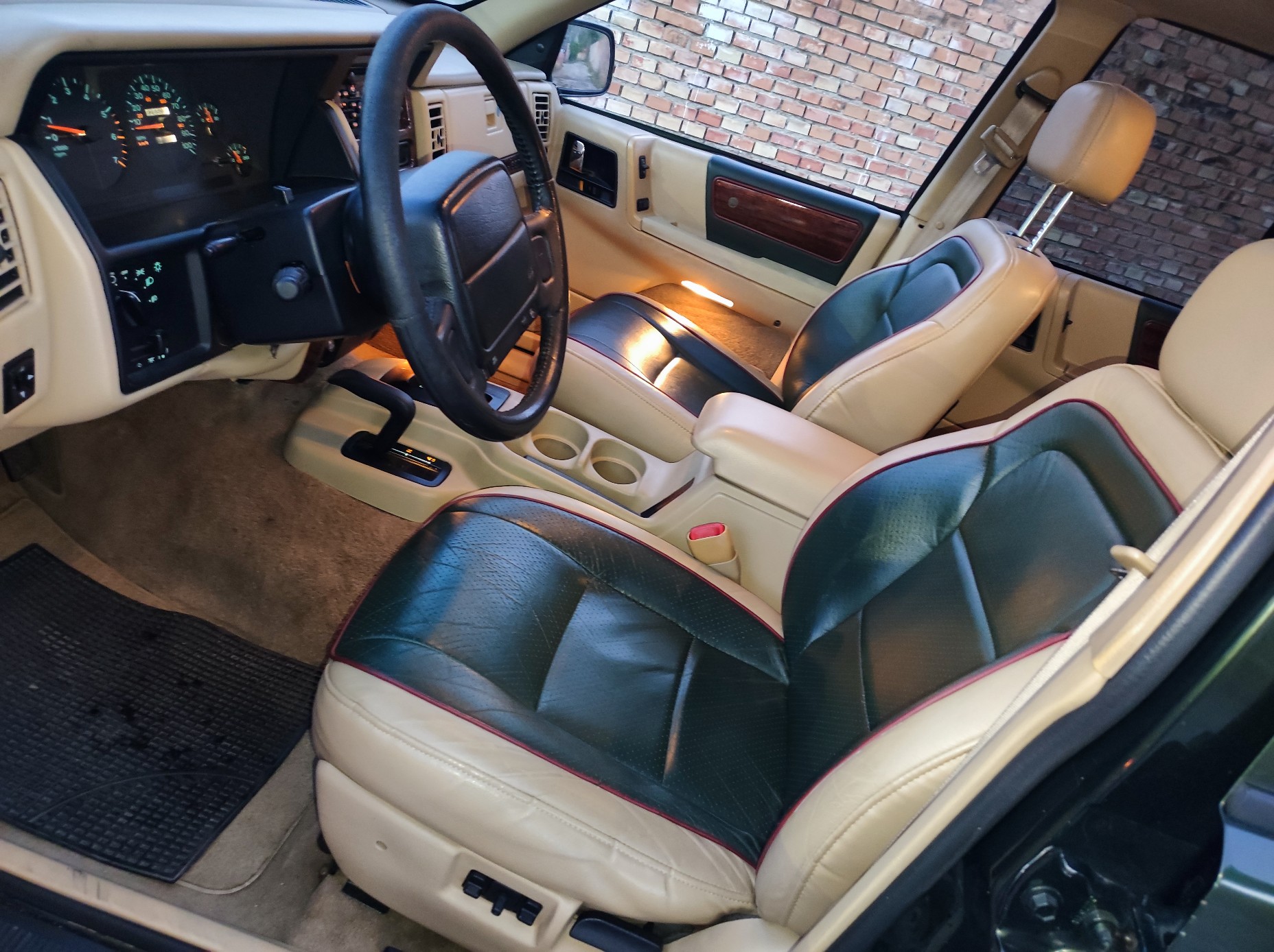 1995 Jeep Grand Cherokee Orvis Edition 4x4 5.2 V8 for sale by ...