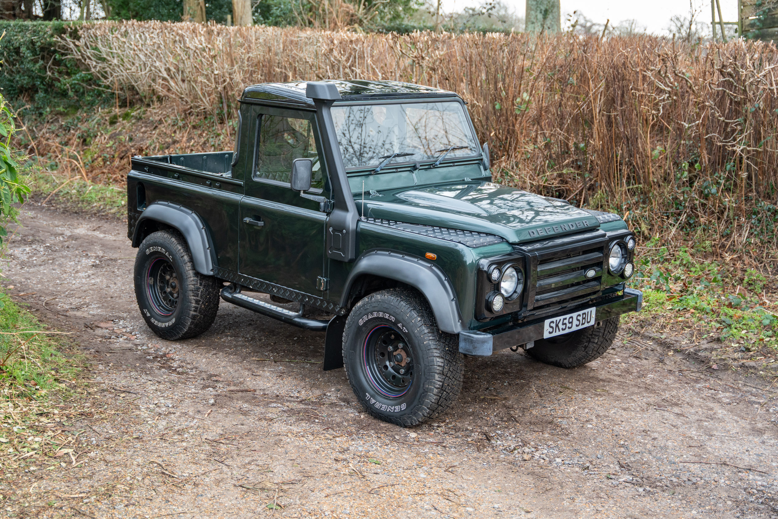 2009 Land Rover Defender 90 Pick-Up for sale by auction in Tunbridge ...