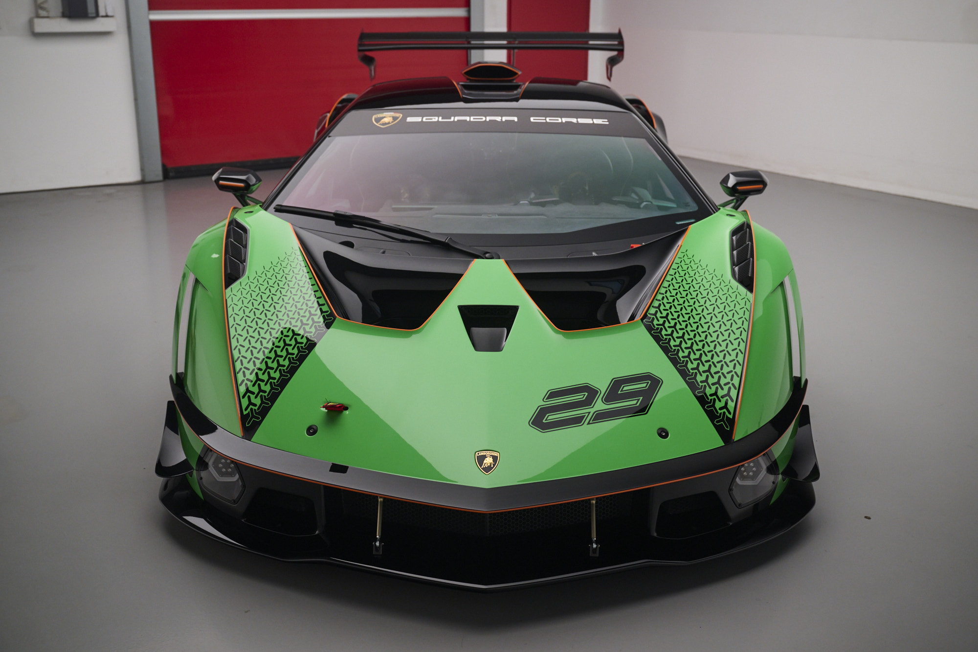 2022 Lamborghini Essenza SCV12 for sale by auction in Dubai, United ...