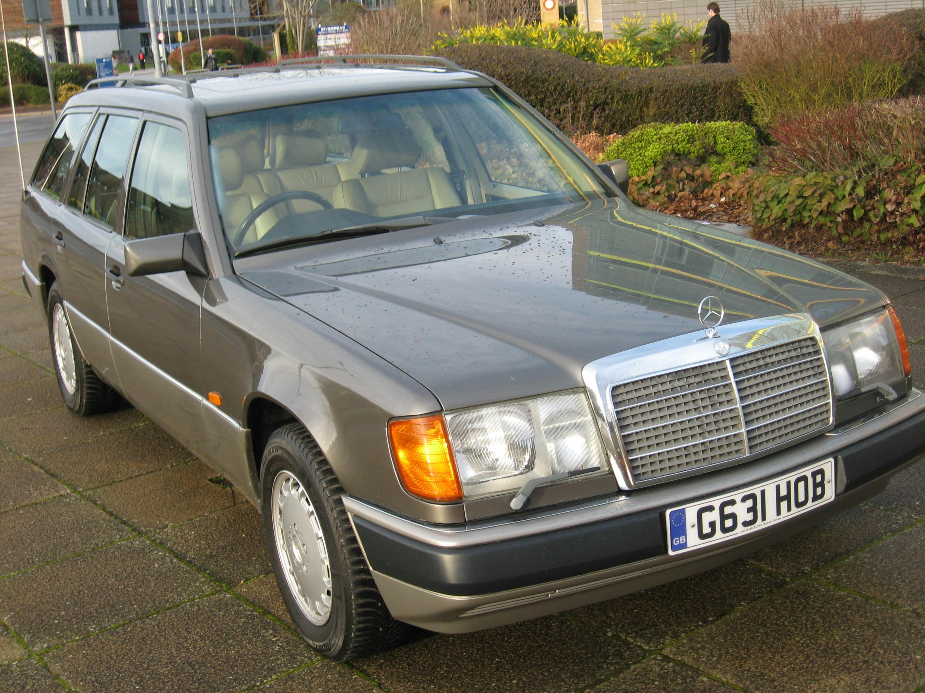 1990 MERCEDES-BENZ 300 TE 4MATIC