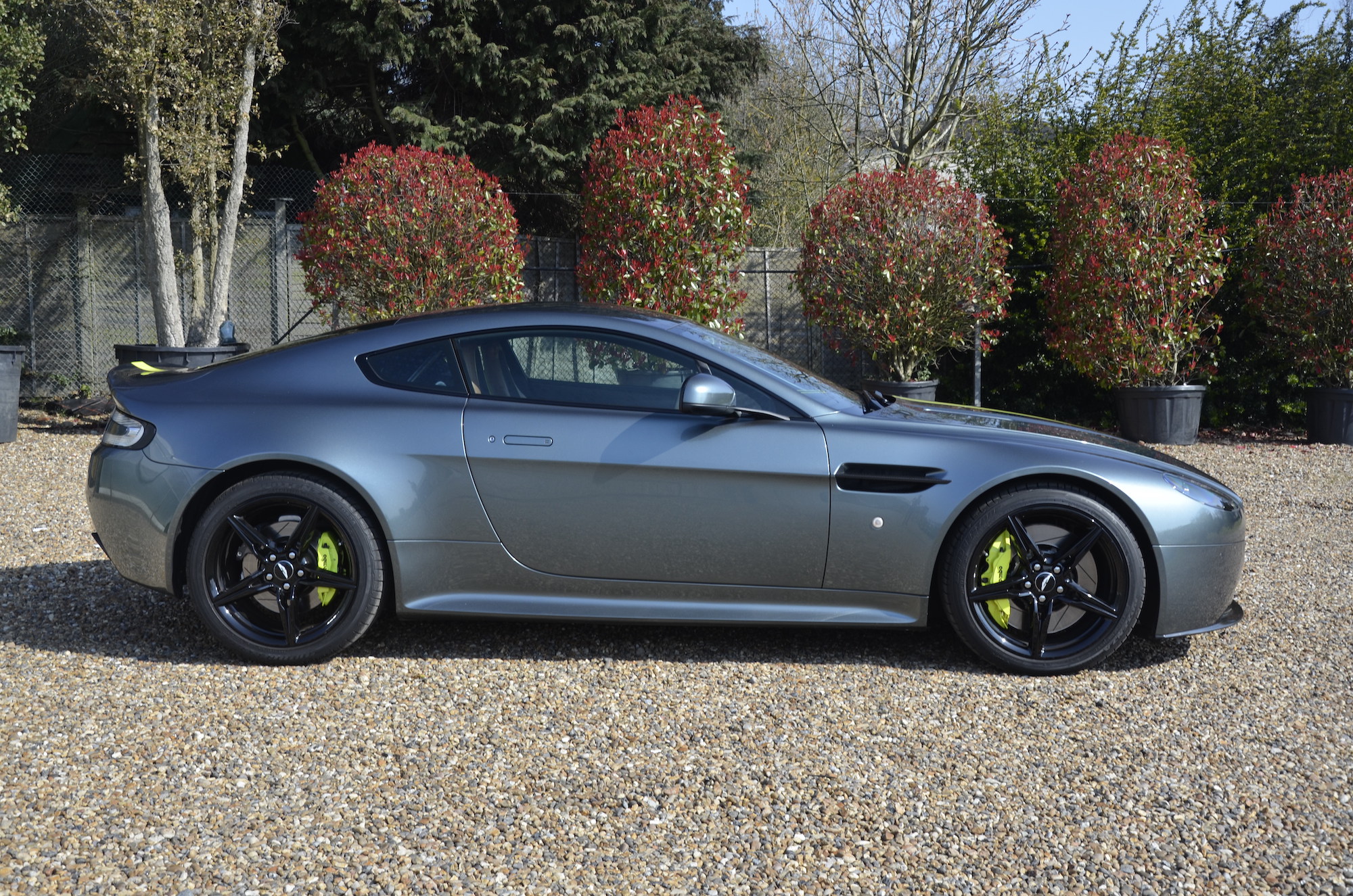 2018 ASTON MARTIN V8 VANTAGE AMR - HALO PACK
