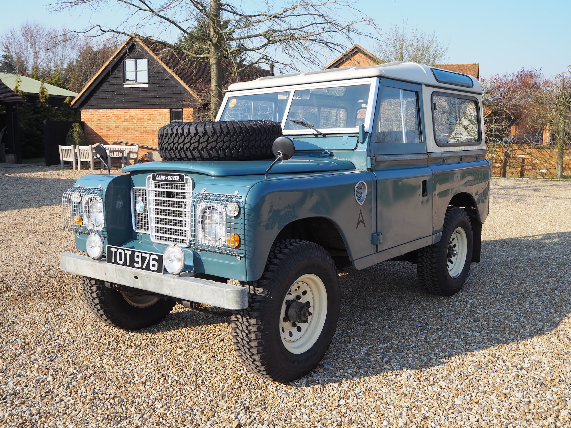 CHARITY AUCTION - 1976 LAND ROVER SERIES III - Collecting Cars