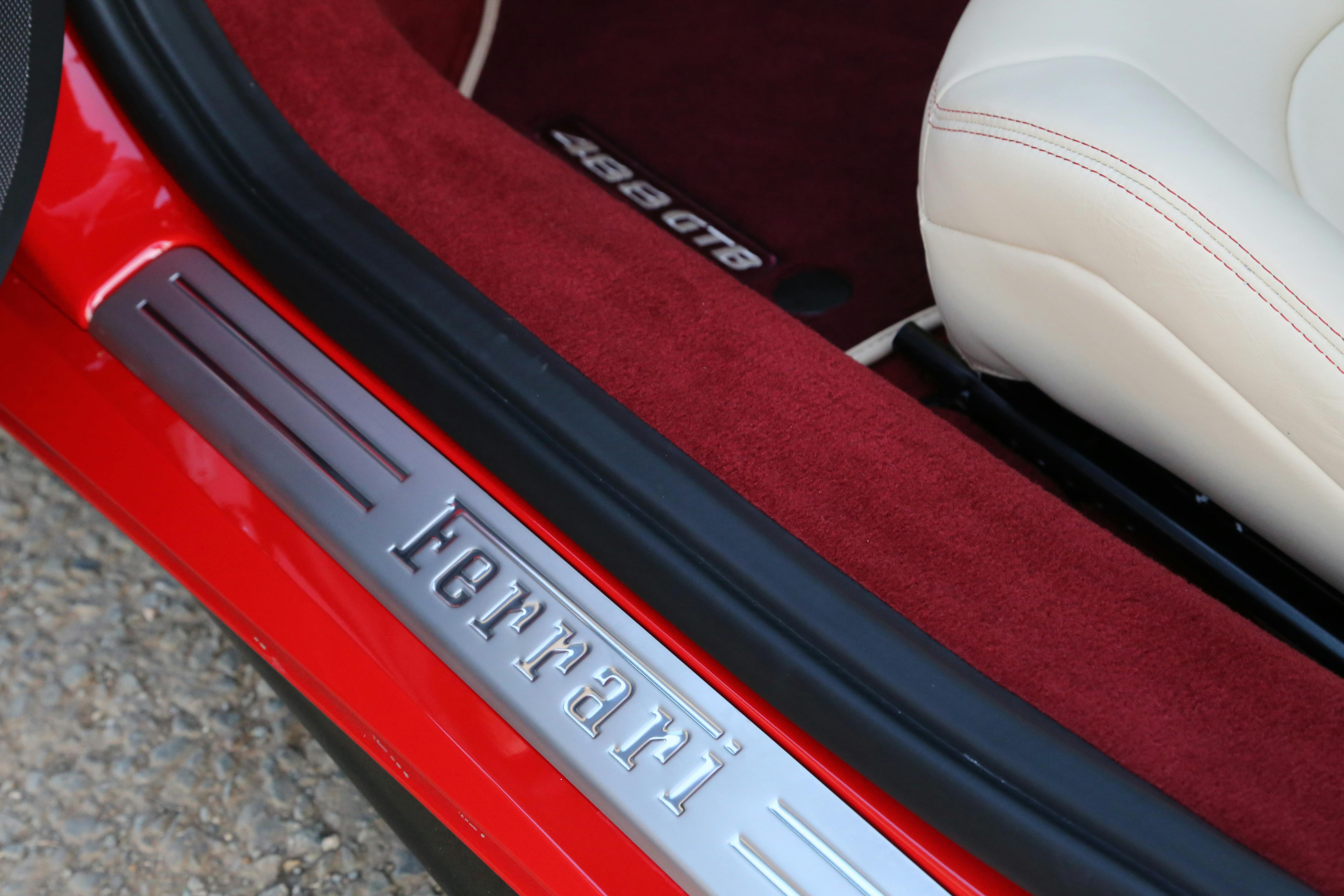 2018 FERRARI 488 GTB