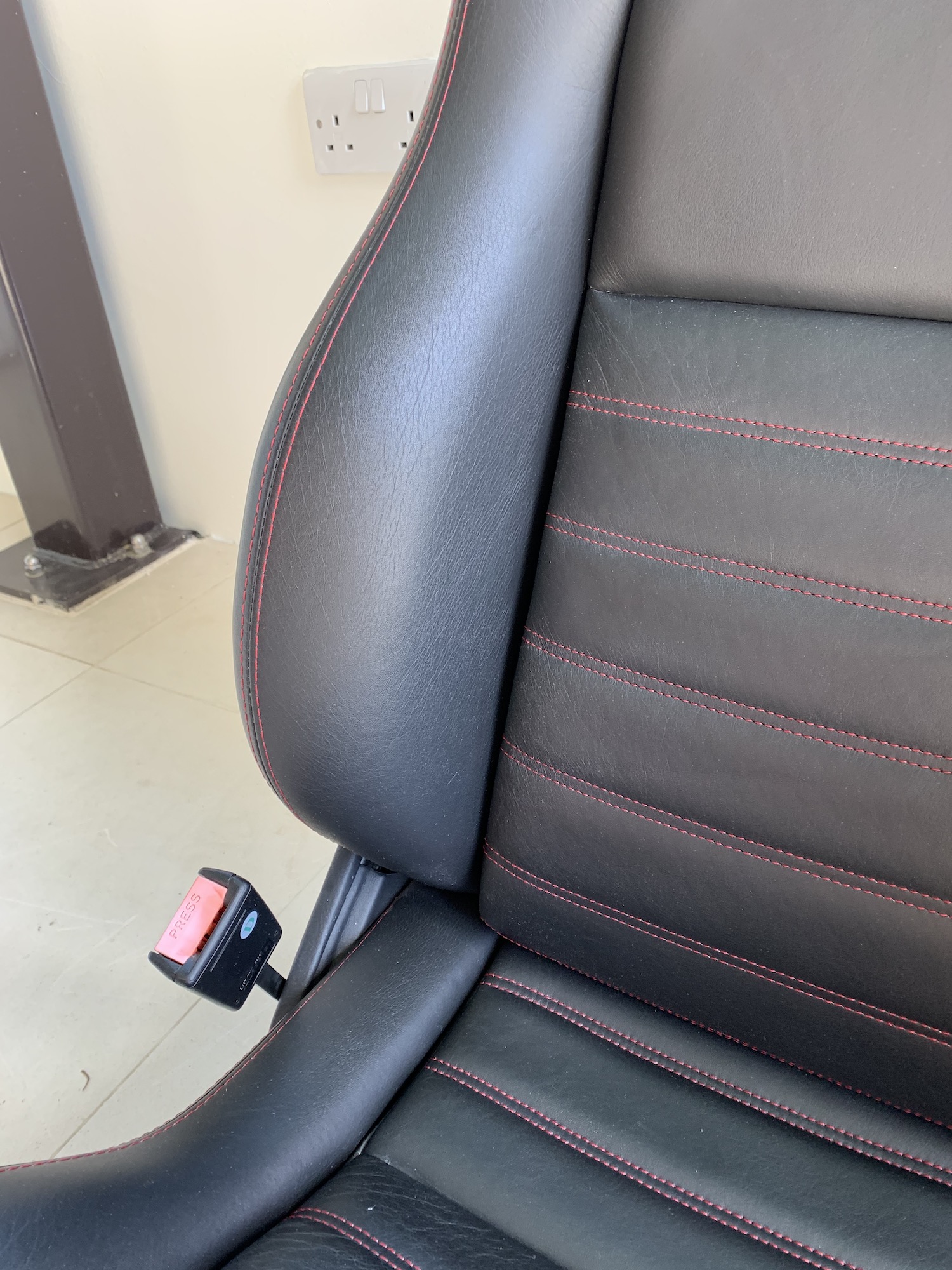 FERRARI F355 - PAIR OF ORIGINAL SEATS