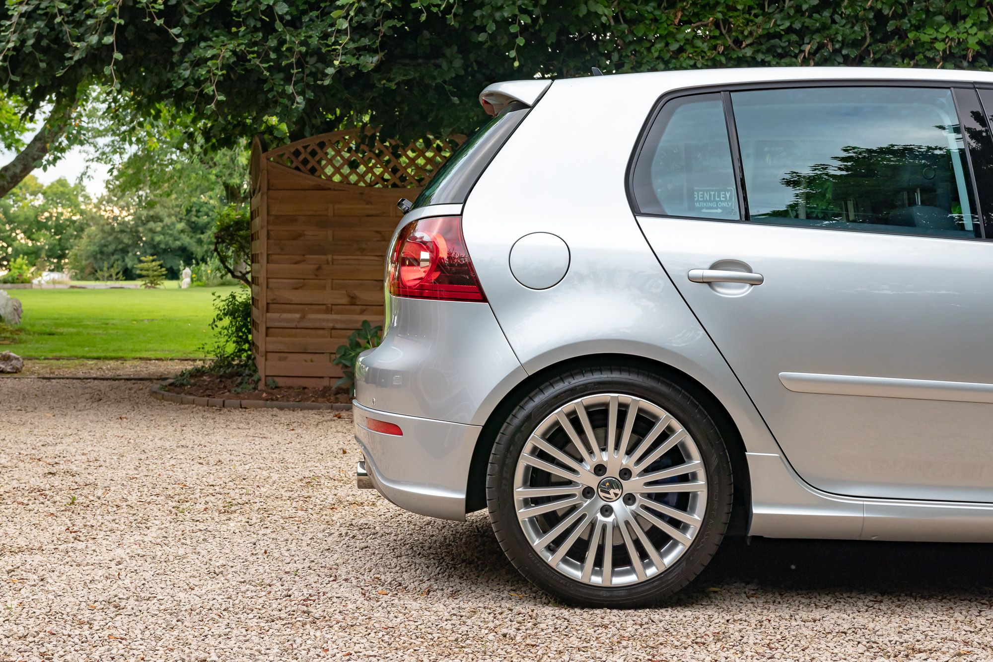 2006 VOLKSWAGEN GOLF (MK5) R32 - 26,300 MILES
