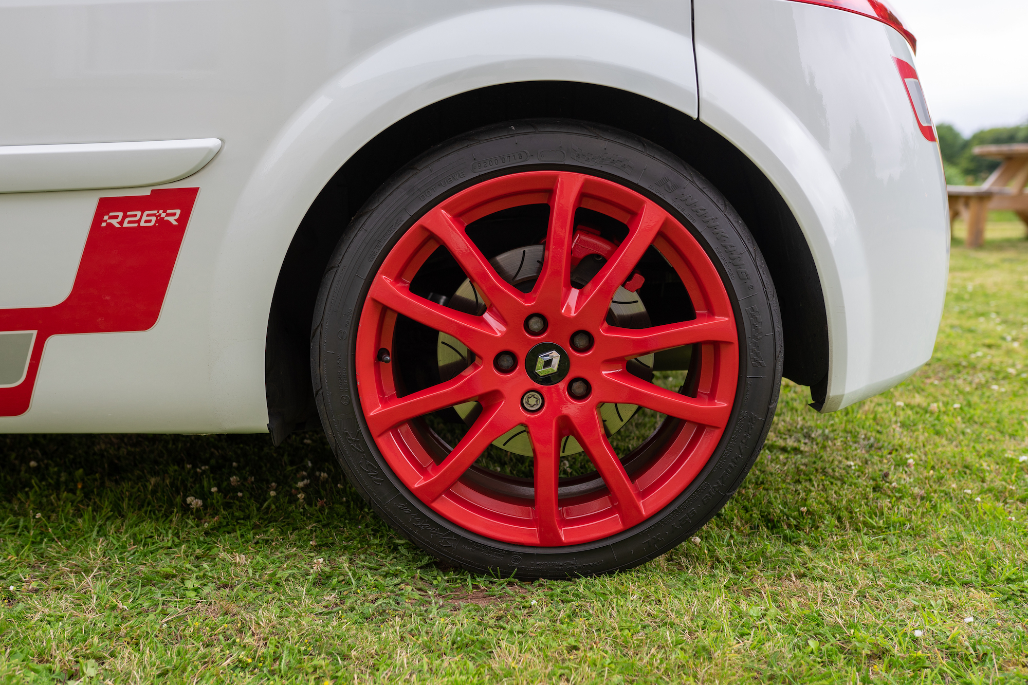 2009 RENAULTSPORT MEGANE R26.R