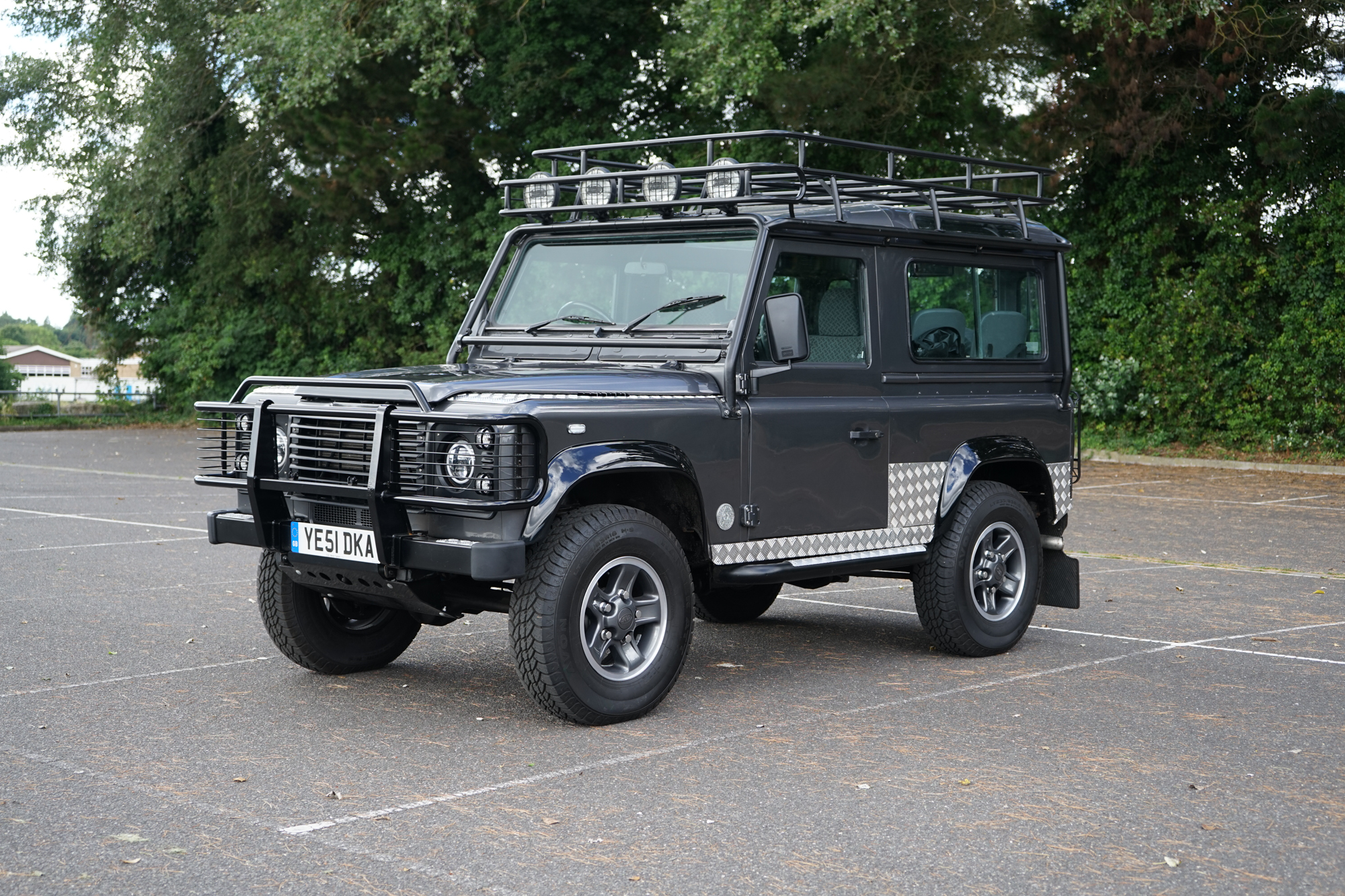2001 LAND ROVER DEFENDER 90 'TOMB RAIDER'