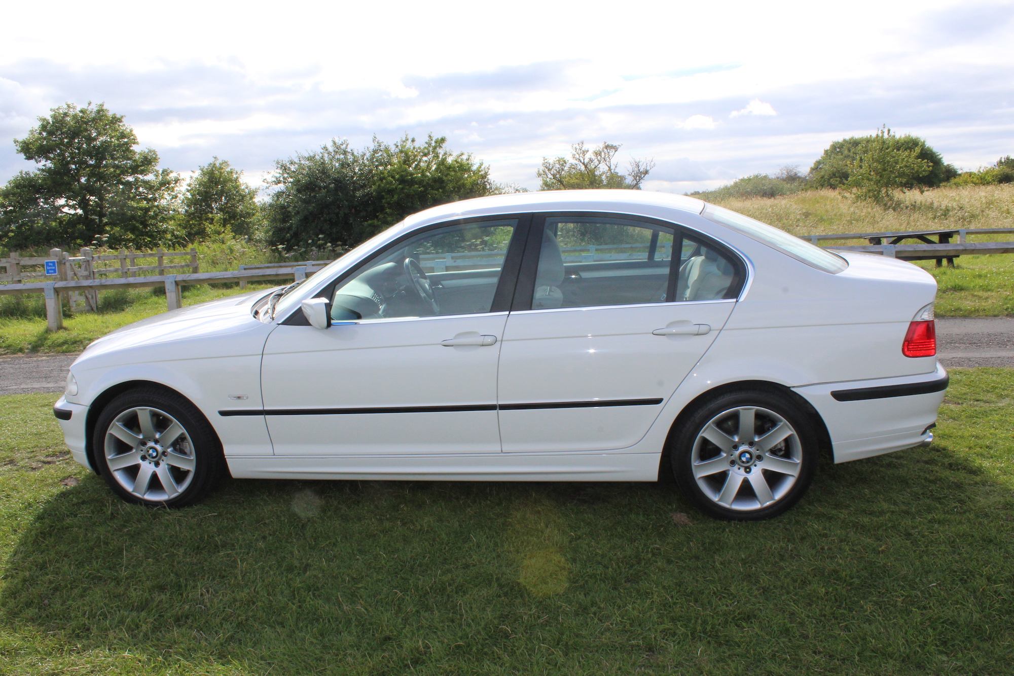 2000 BMW (E46) 330i SE - 13,416 MILES