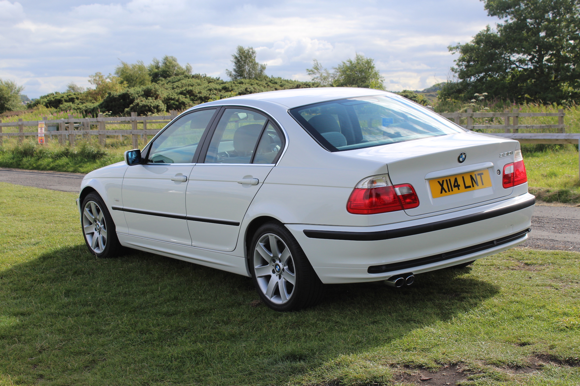 2000 BMW (E46) 330i SE - 13,416 MILES