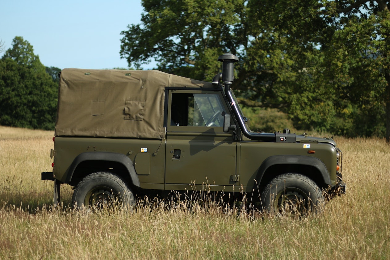 Land Rover Wolf 110
