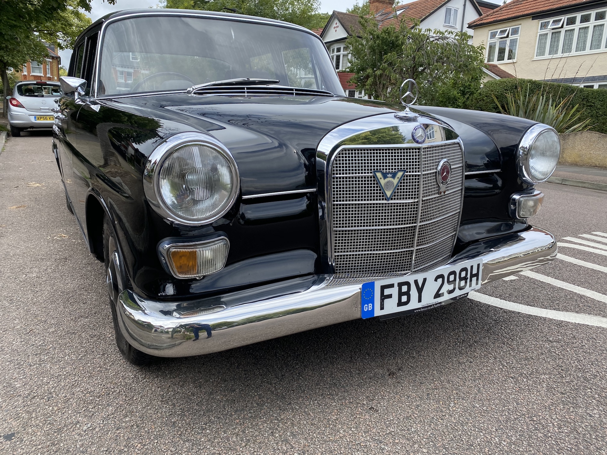 1966 MERCEDES-BENZ (W110) 230 'FINTAIL' for sale by auction in London ...