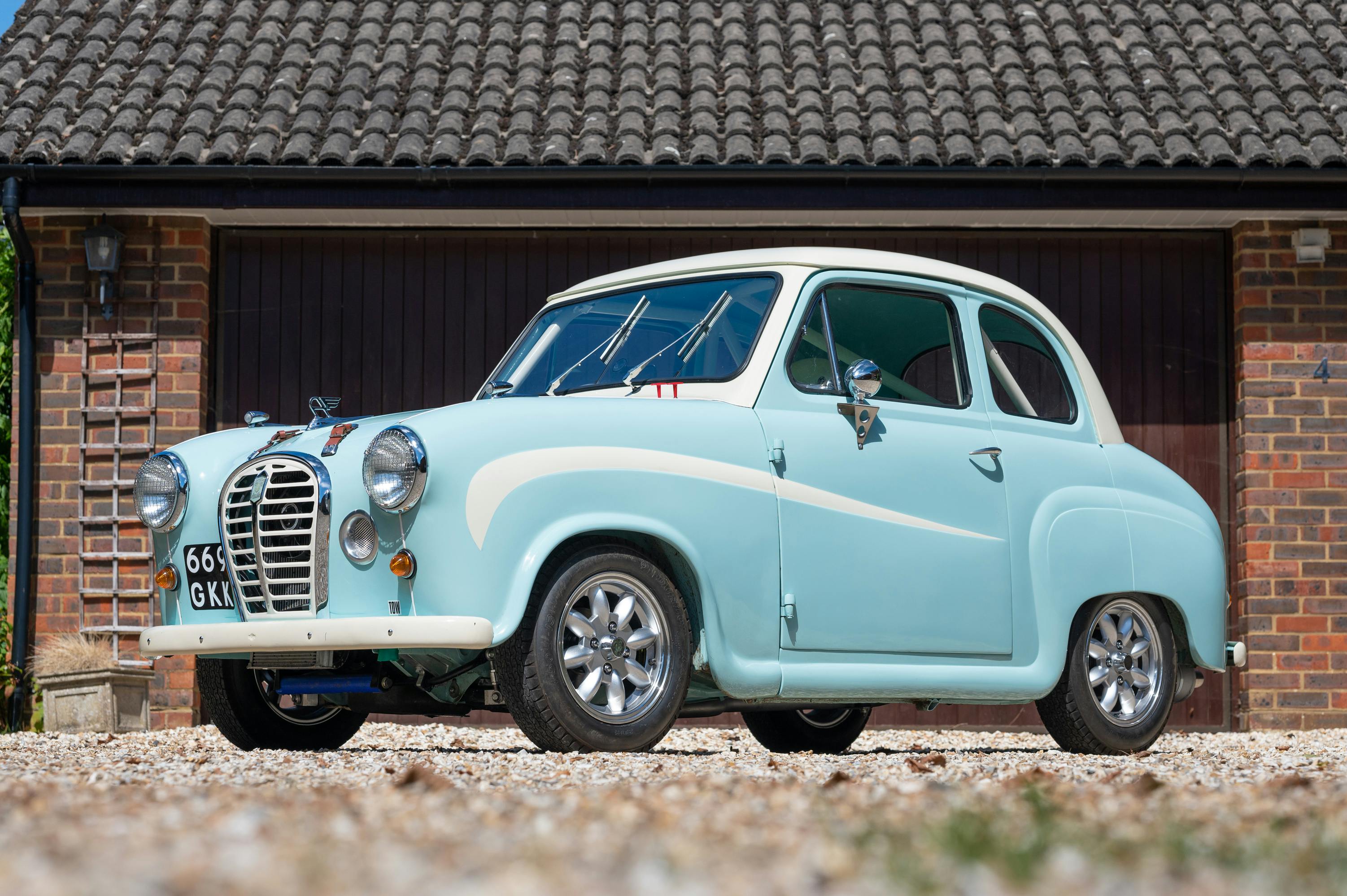 1959 AUSTIN A35 - HRDC ACADEMY SPEC