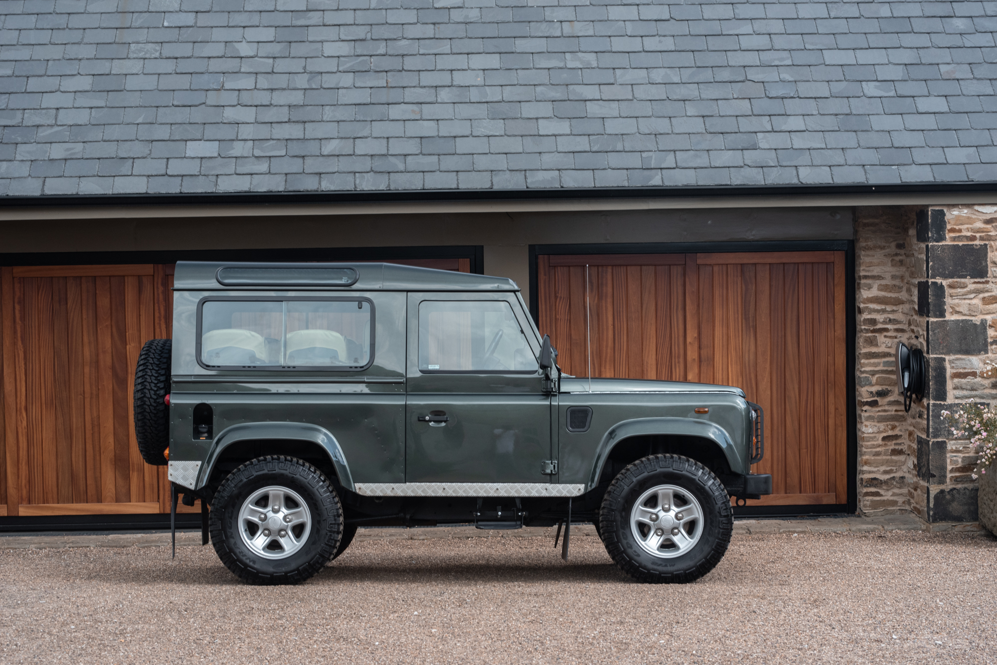 2006 LAND ROVER DEFENDER 90 TD5 COUNTY for sale by auction in ...