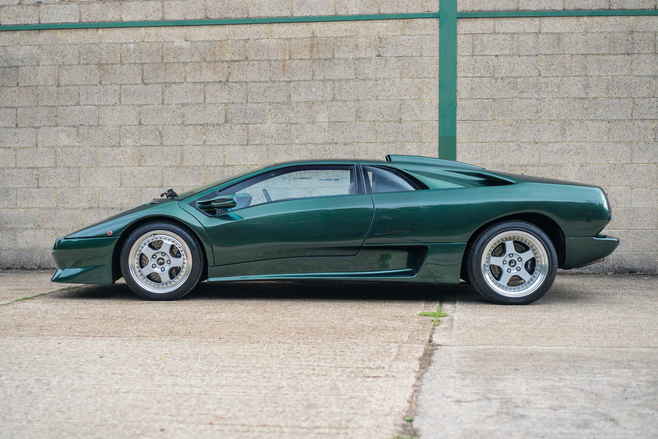 1997 LAMBORGHINI DIABLO SV