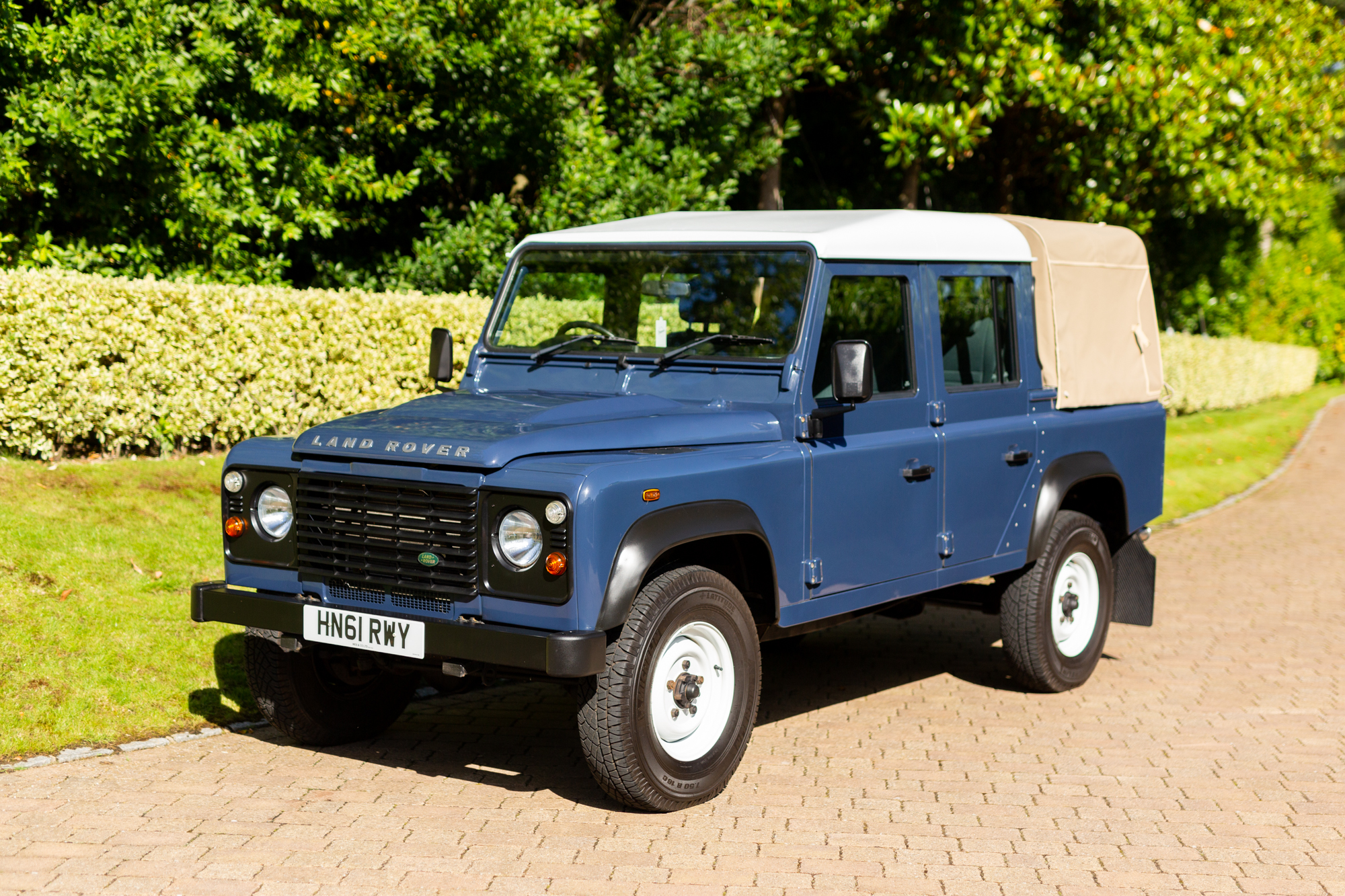 2011 LAND ROVER DEFENDER 110 DOUBLE CAB for sale by auction in ...