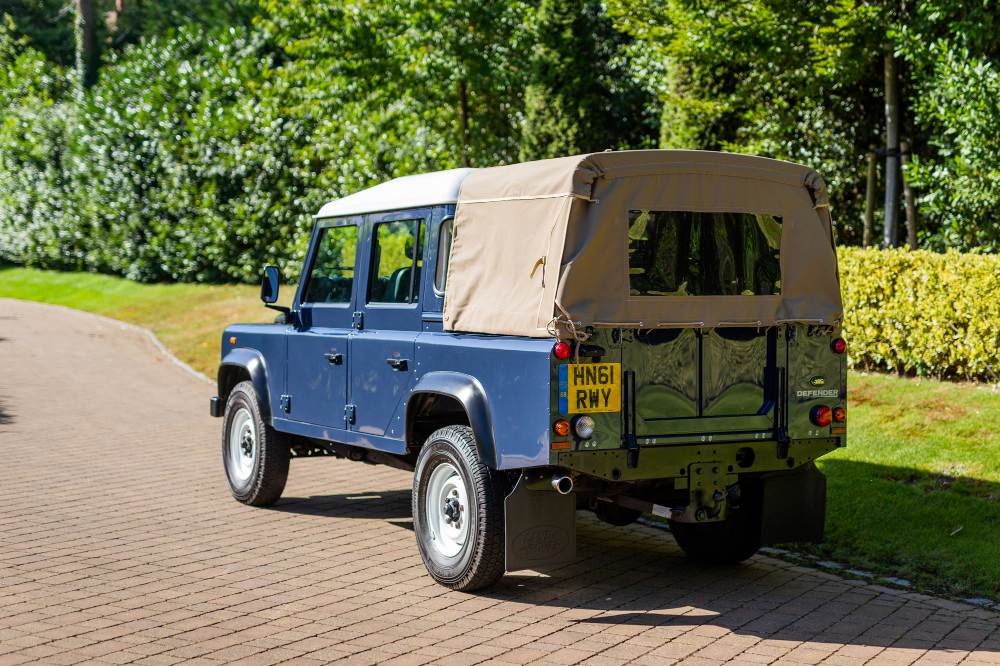 2011 LAND ROVER DEFENDER 110 DOUBLE CAB for sale by auction in ...